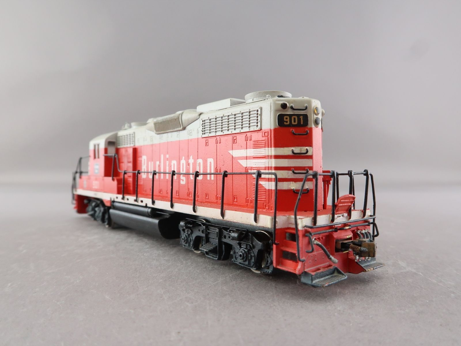 HO Brass Model - Oriental CB&Q Burlington EMD GP20 2000HP Low Hood #901 - Custom + Weathered ...