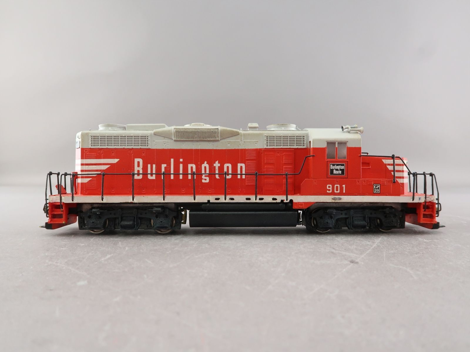HO Brass Model - Oriental CB&Q Burlington EMD GP20 2000HP Low Hood #901 - Custom + Weathered ...