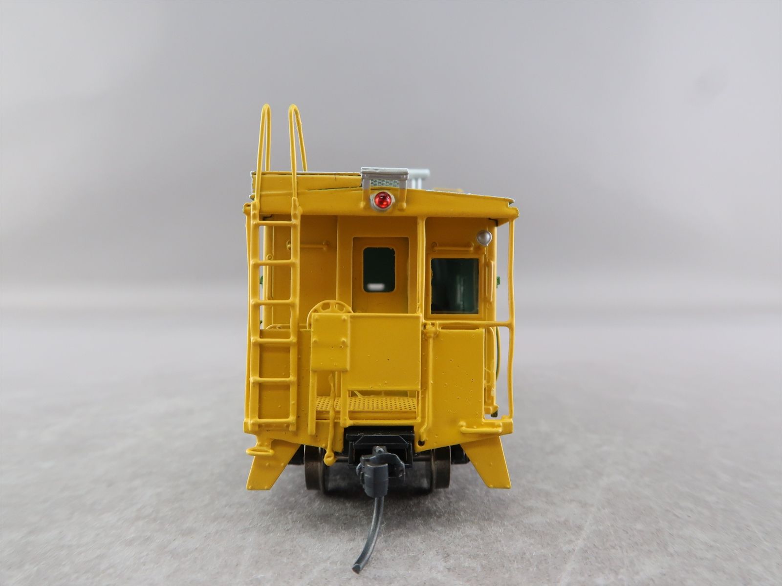 HO Brass Model - OMI 4243.2 BN Burlington Northern International W-V Wide Vision Caboose #10042 ...