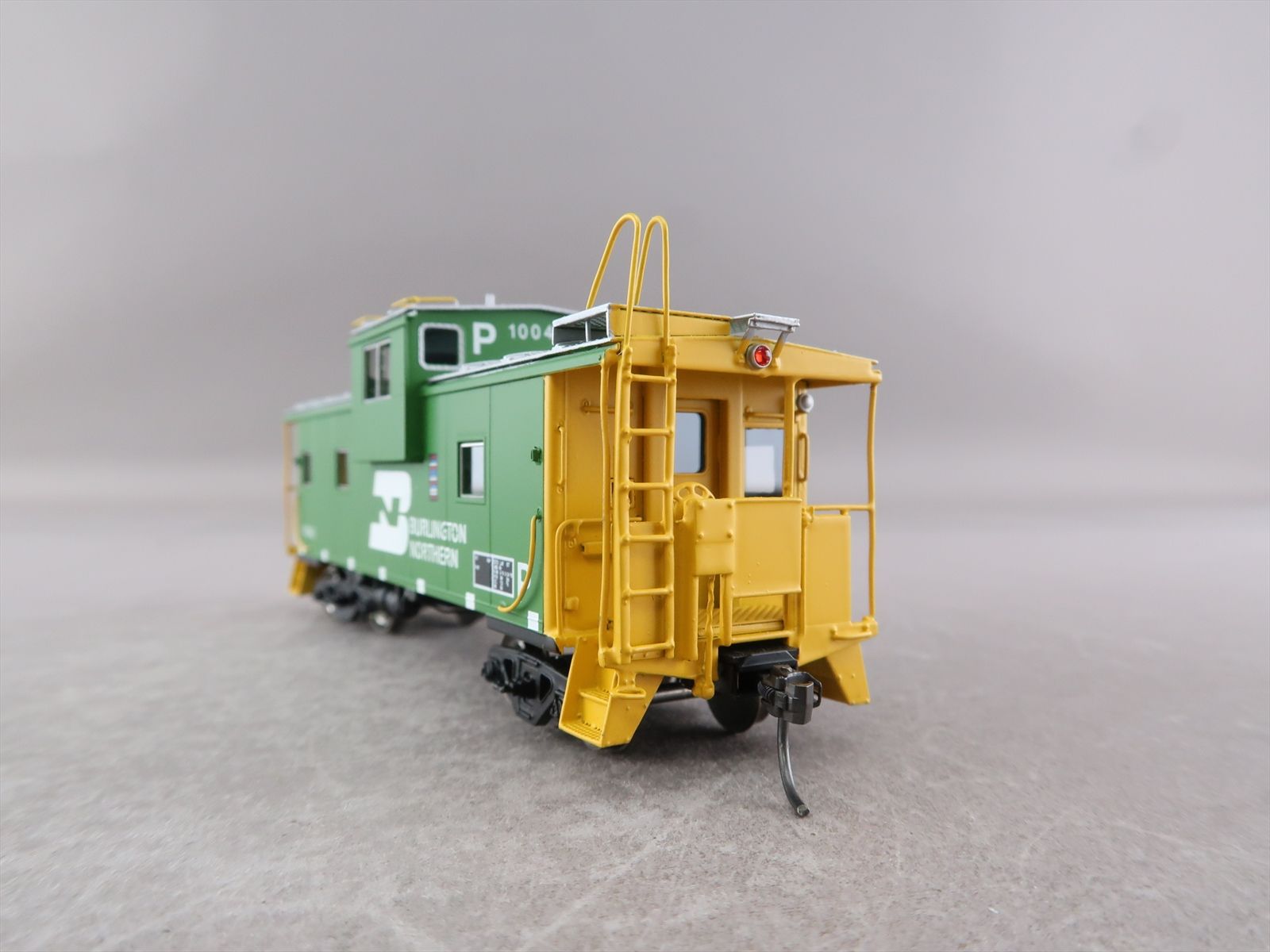 HO Brass Model - OMI 4243.2 BN Burlington Northern International W-V Wide Vision Caboose #10042 ...