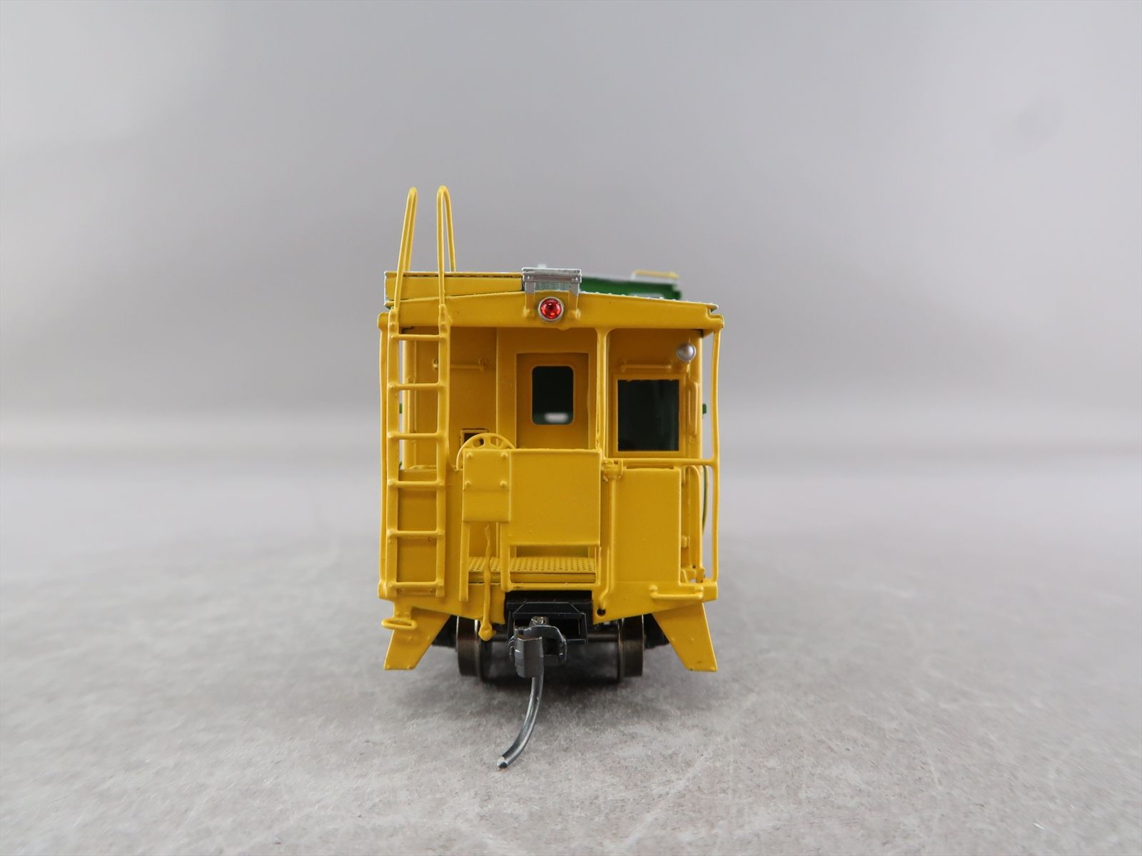HO Brass Model - OMI 4243.2 BN Burlington Northern International W-V Wide Vision Caboose #10042 ...