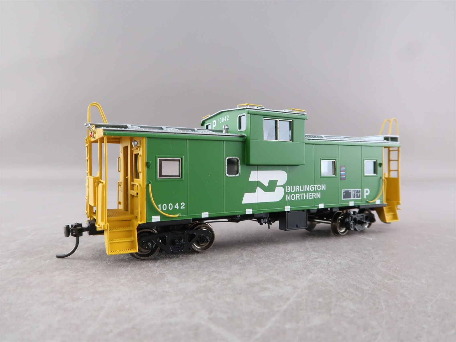HO Brass Model - OMI 4243.2 BN Burlington Northern International W-V Wide Vision Caboose #10042 ...