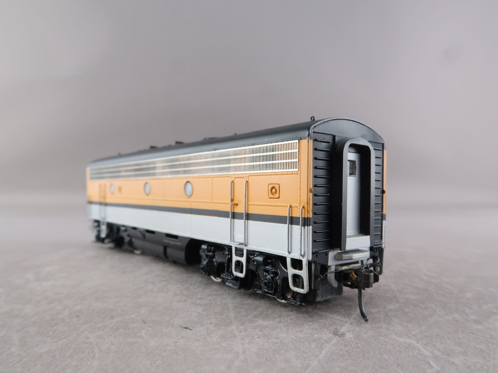 HO Brass Model - Oriental D&RGW F7 F7B 1500HP Phase II Diesel #5721 - Fair Repaint - 1987 Run ...