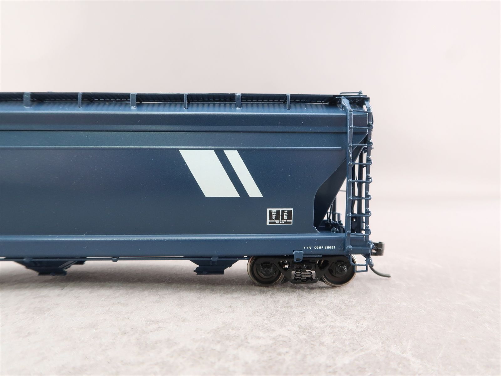 HO Brass Model - OMI 3090 MRL Montana Rail Link ACF 3 Bay Centerflow ...