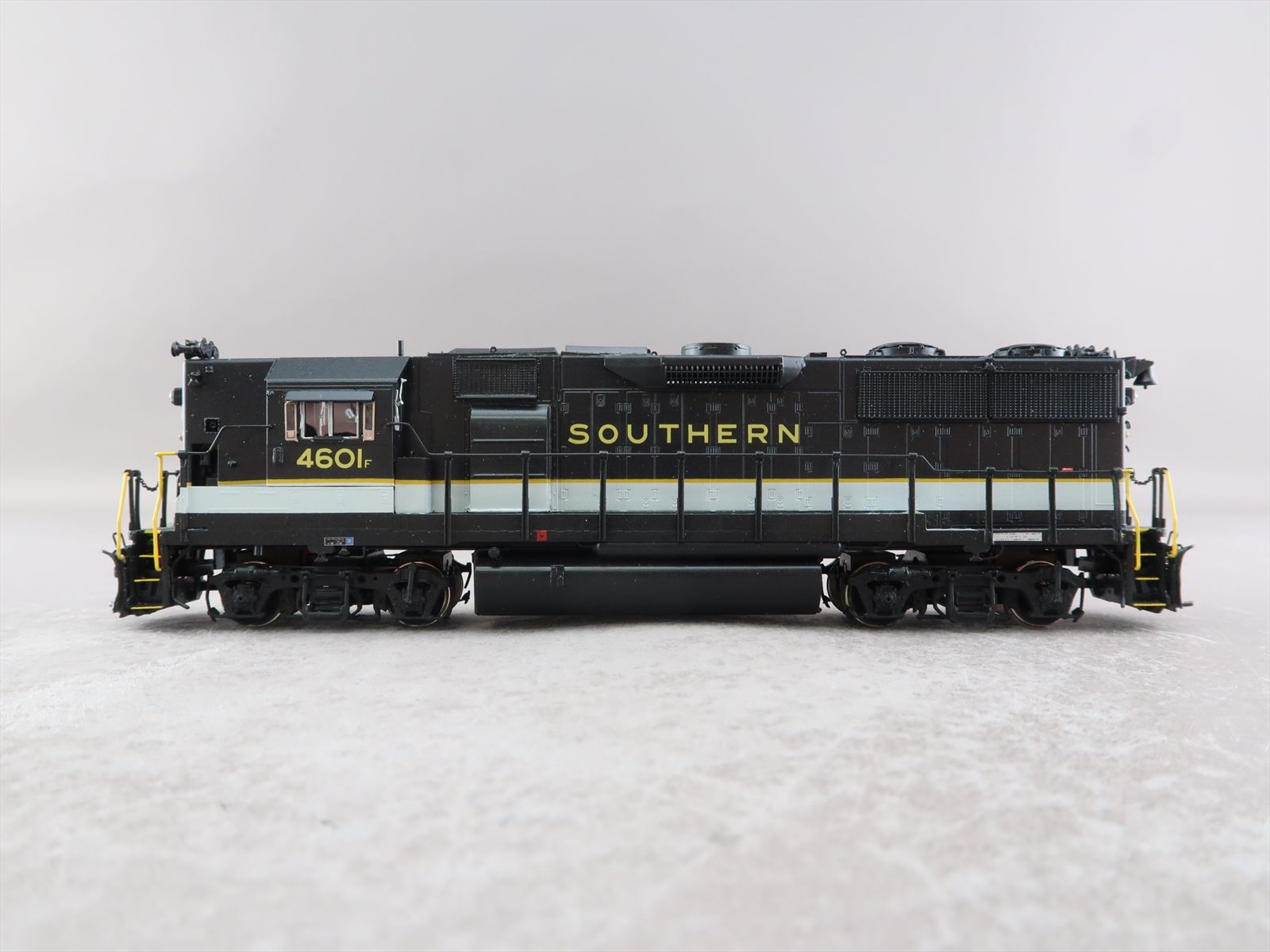 HO Brass Model - OMI 5613.1 SOU Southern GP49 GP39X Carbody Early 1980 ...
