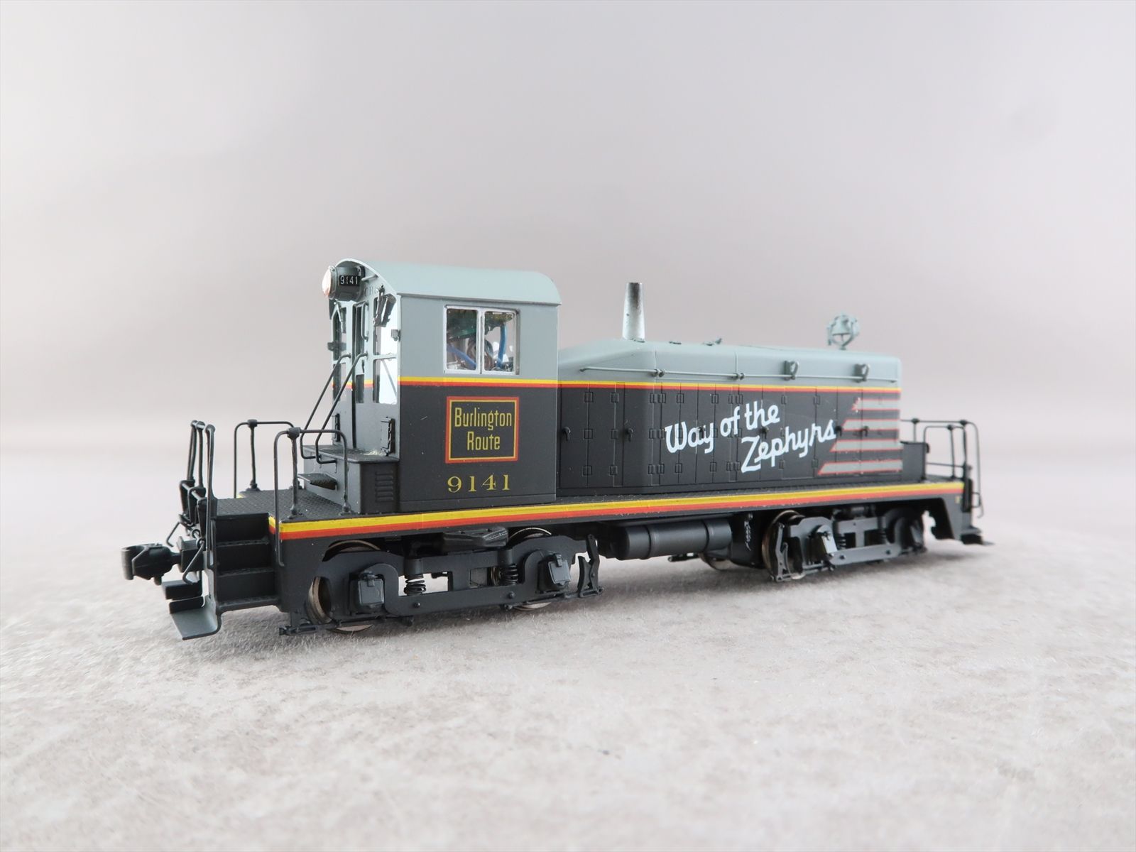 HO Brass Model - PSC 16590 CB&Q Burlington SW-1 Phase II Diesel #9141 ...