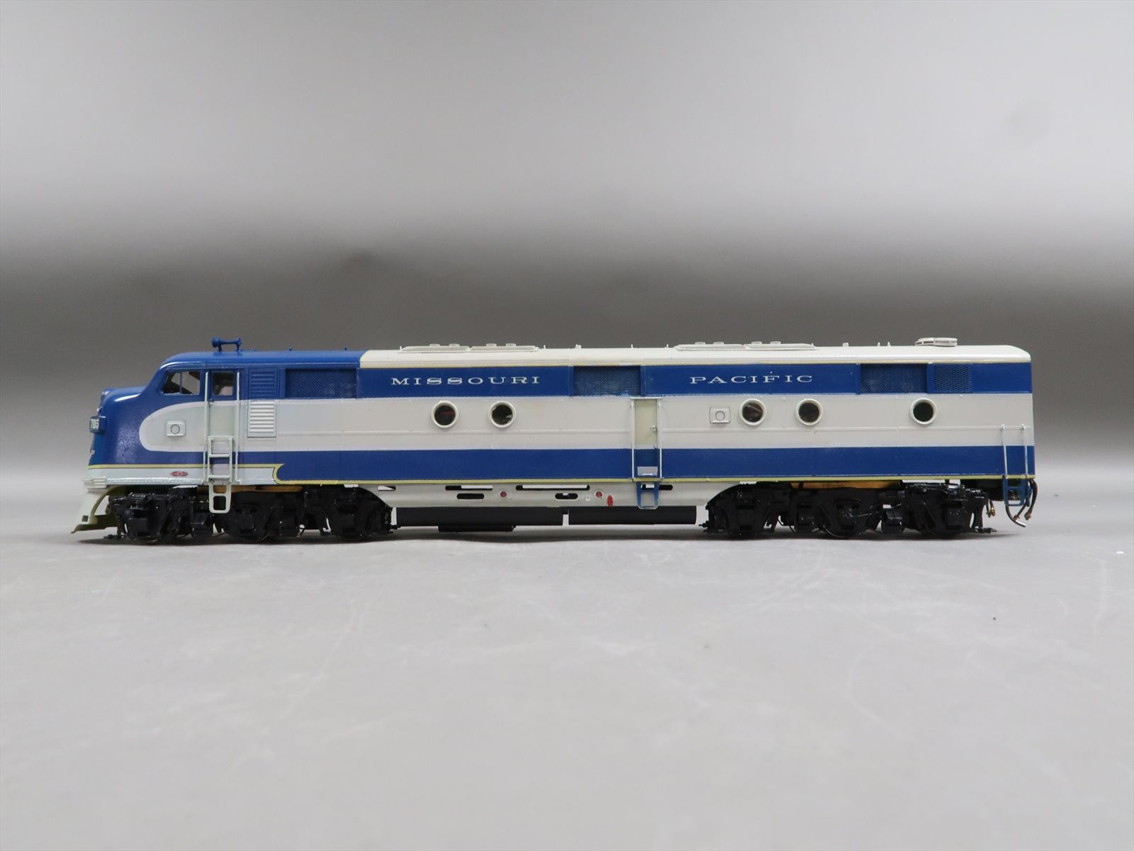 O Brass Model - OMI 0257 MP Missouri Pacific E7A Port Holes #7015 ...