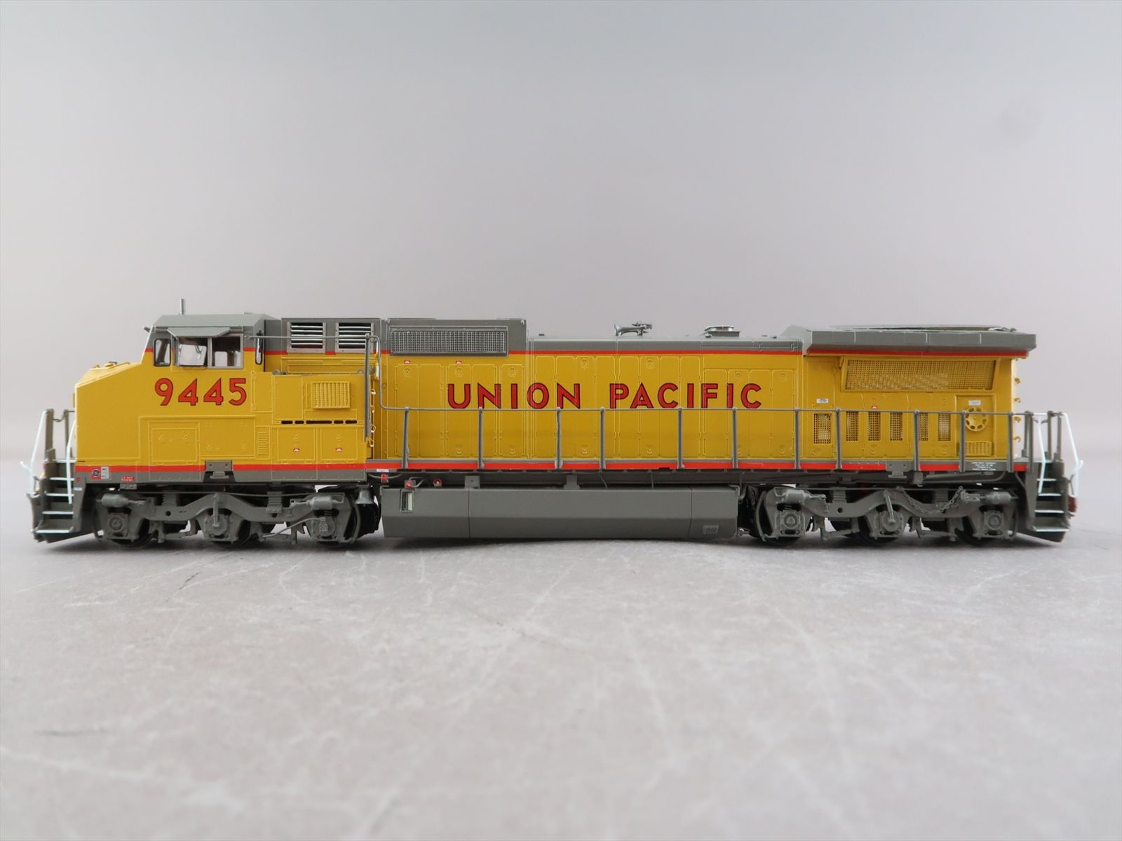 HO Brass Model - OMI 5835 UP Union Pacific DASH 8-40CW #9445 - Custom ...