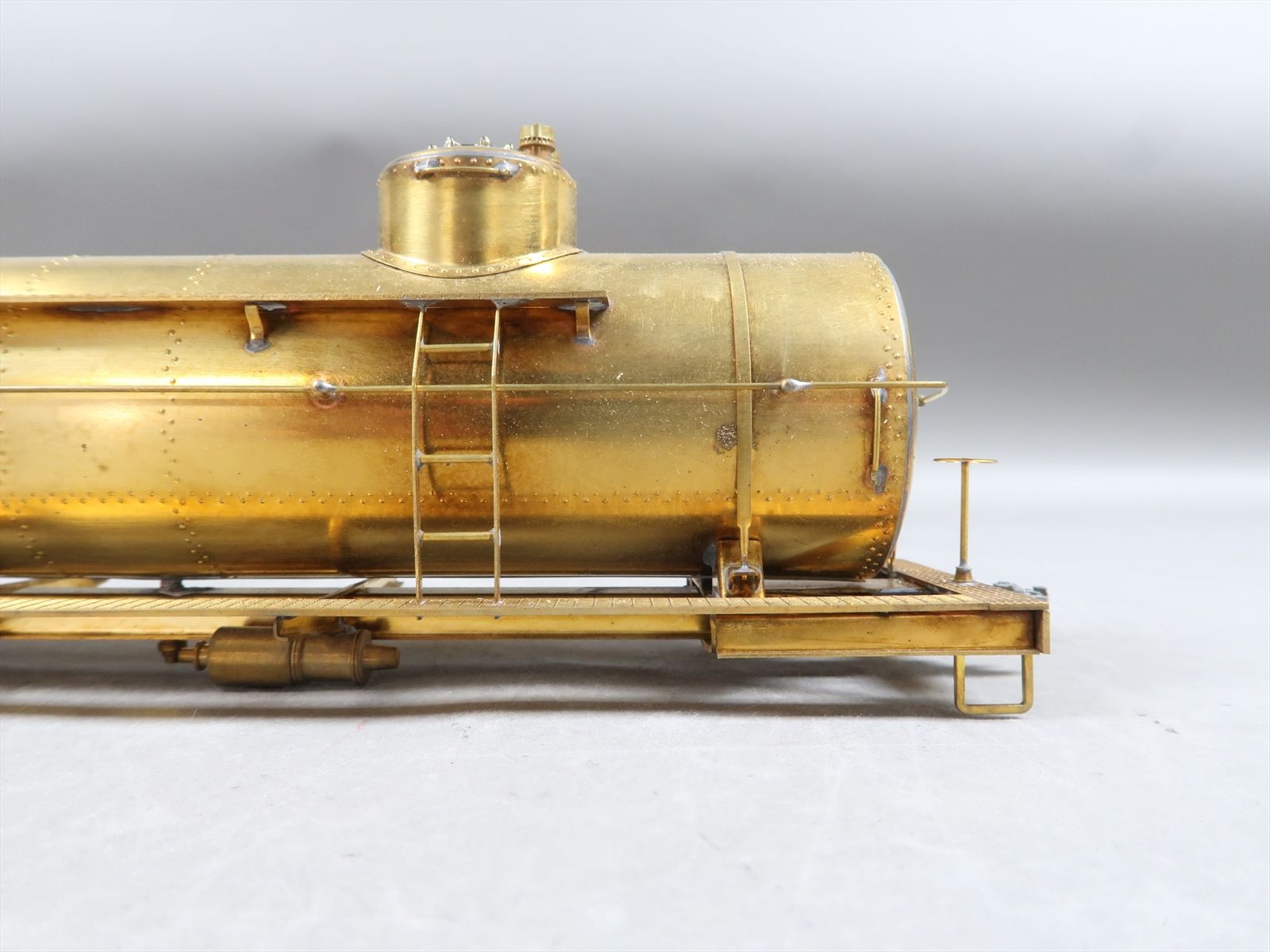 O Brass Model - USH 302 8,000 Gallon Double Dome Tank Car - Unpainted ...