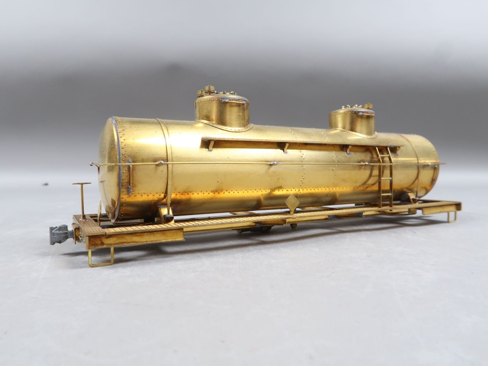 O Brass Model - USH 302 8,000 Gallon Double Dome Tank Car - Unpainted ...