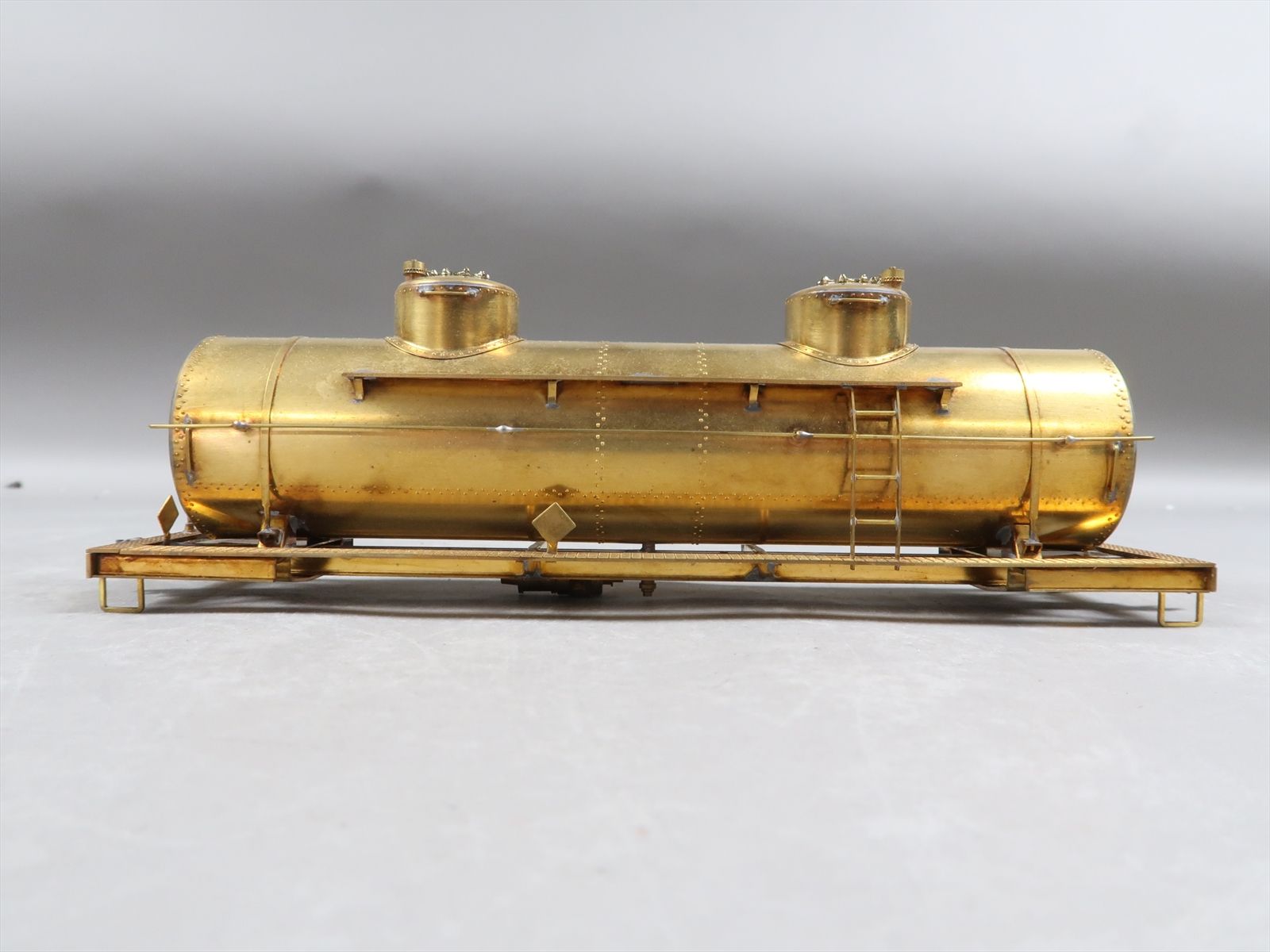 O Brass Model - USH 302 8,000 Gallon Double Dome Tank Car - Unpainted ...