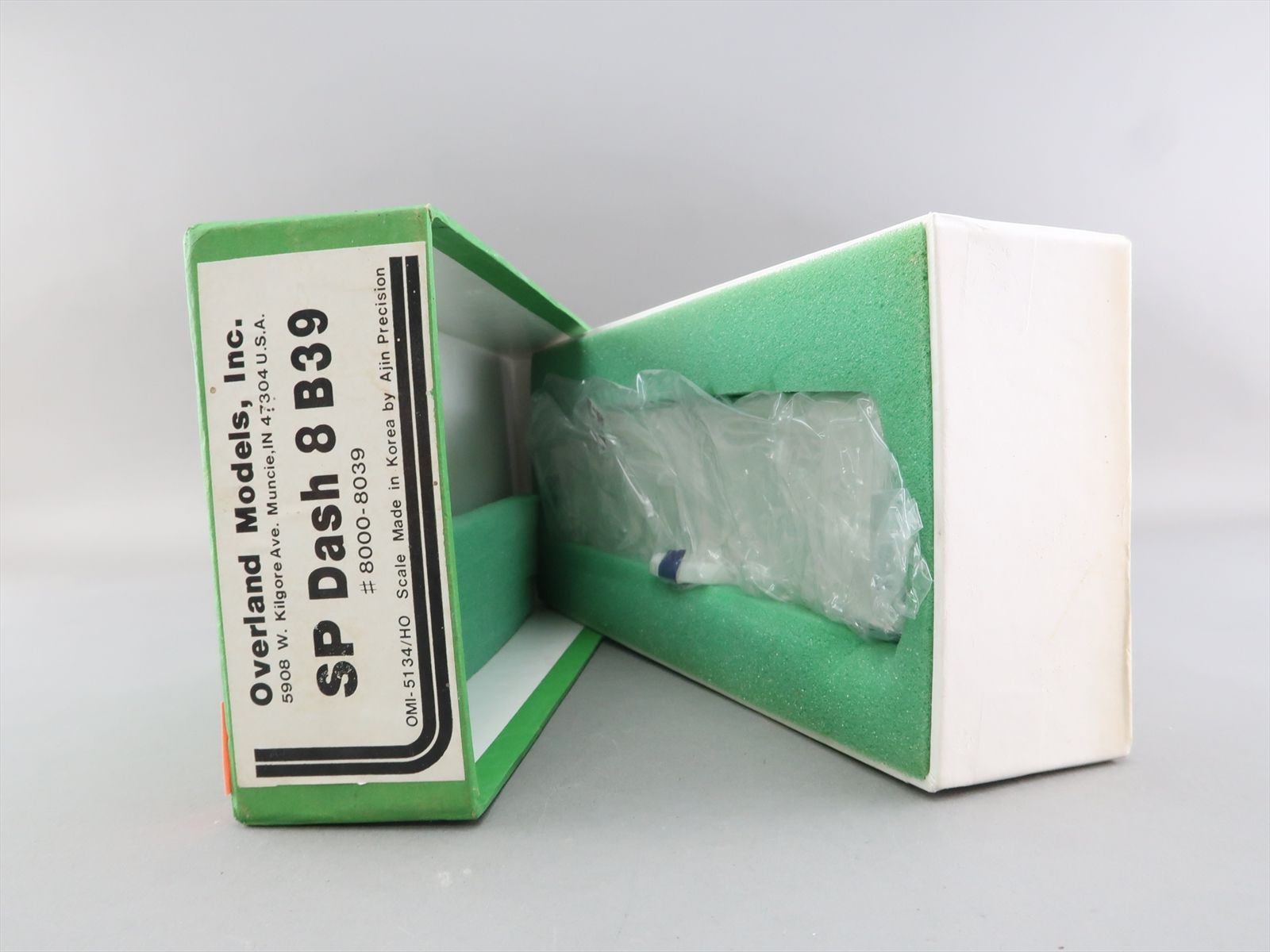 HO Brass Model - OMI 5134 SP Southern Pacific Dash 8-B39 B39-8 #8000 - 8039 - Unpainted - 1993 ...