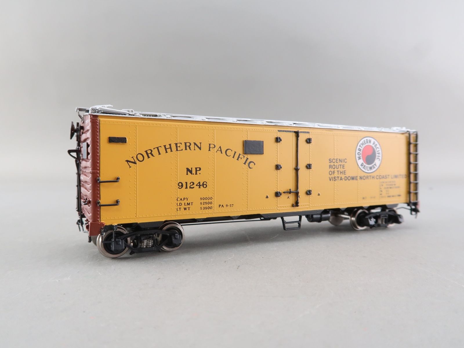 HO Brass Model - CIL 2139.2 NP Northern Pacific Reefer 'Scenic Route ...