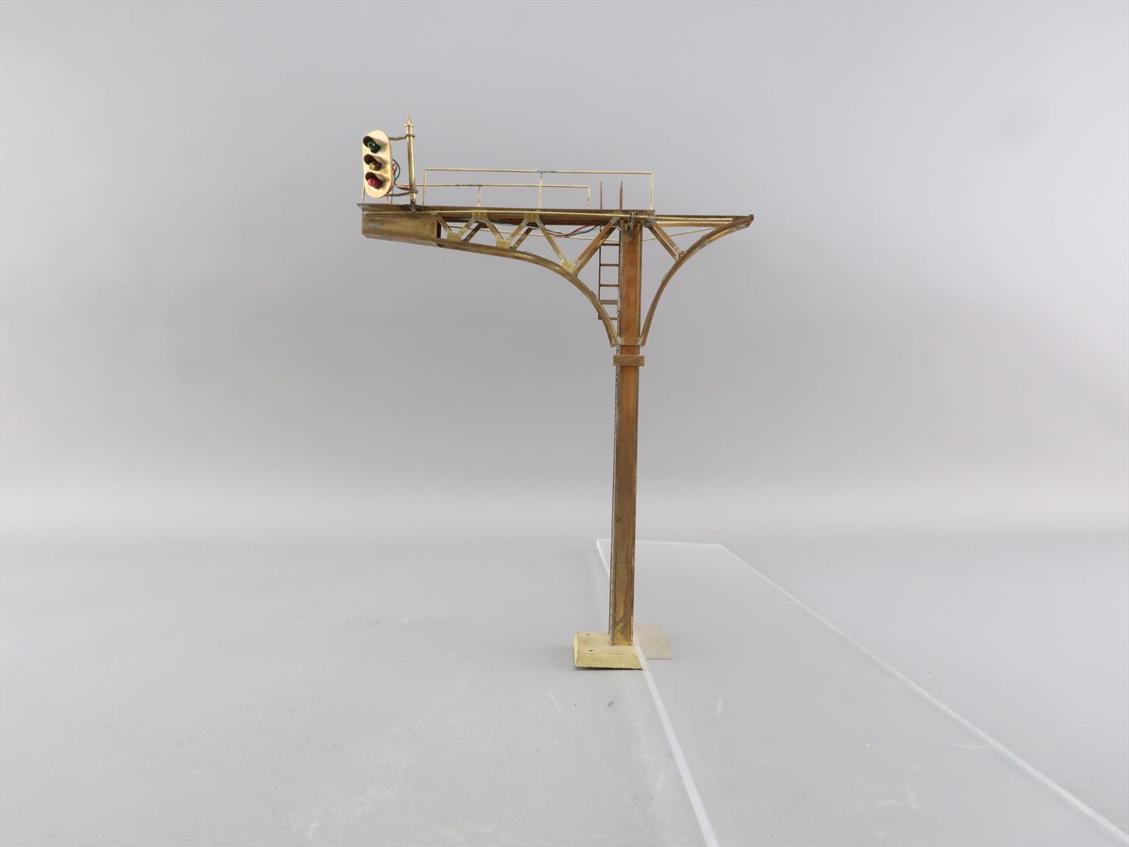 O Brass Model - MG Max Gray Cantilever Signal Bridge - Unpainted - Lights Installed - KTM
