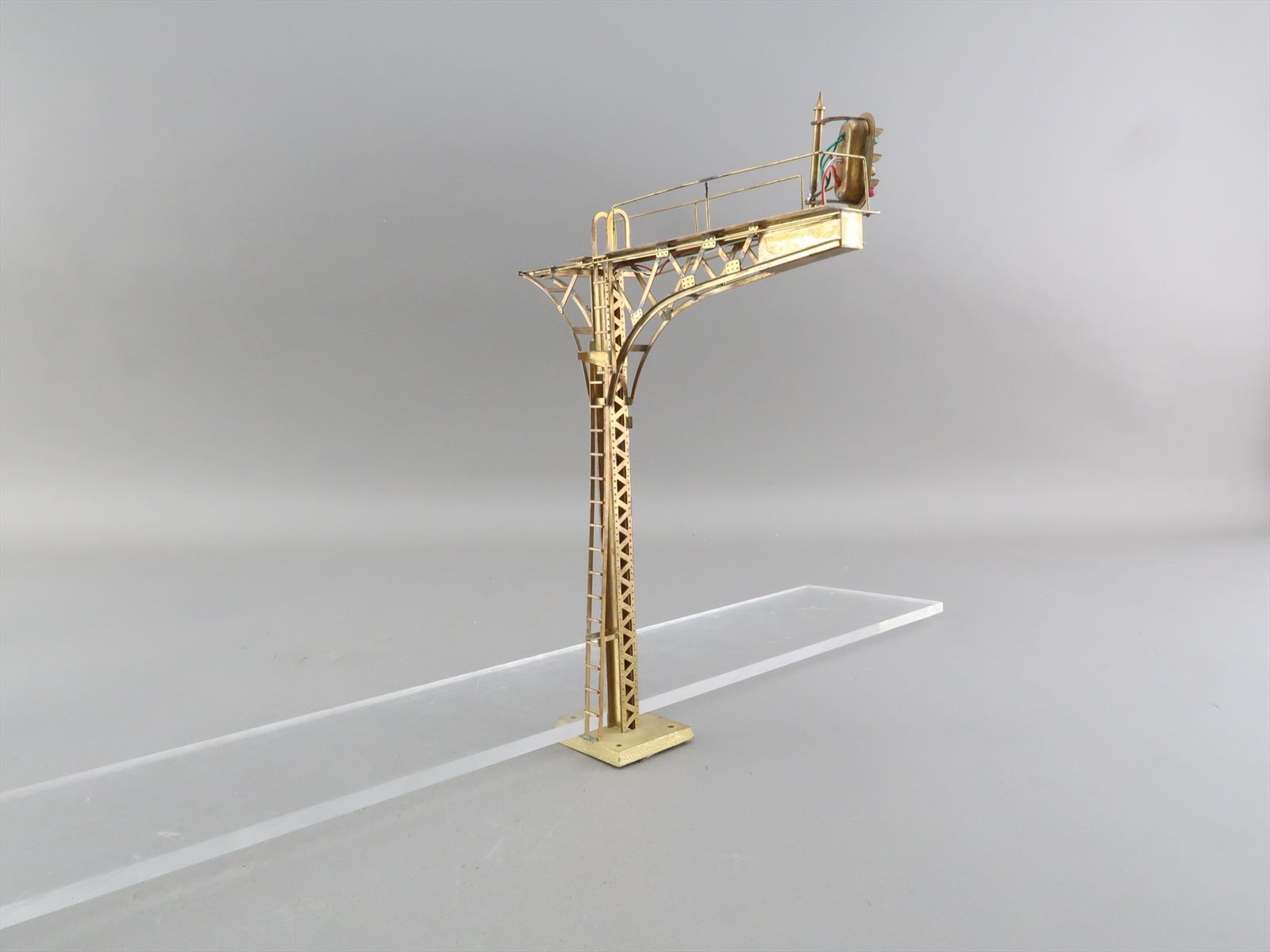 O Brass Model - MG Max Gray Cantilever Signal Bridge - Unpainted - Lights Installed - KTM