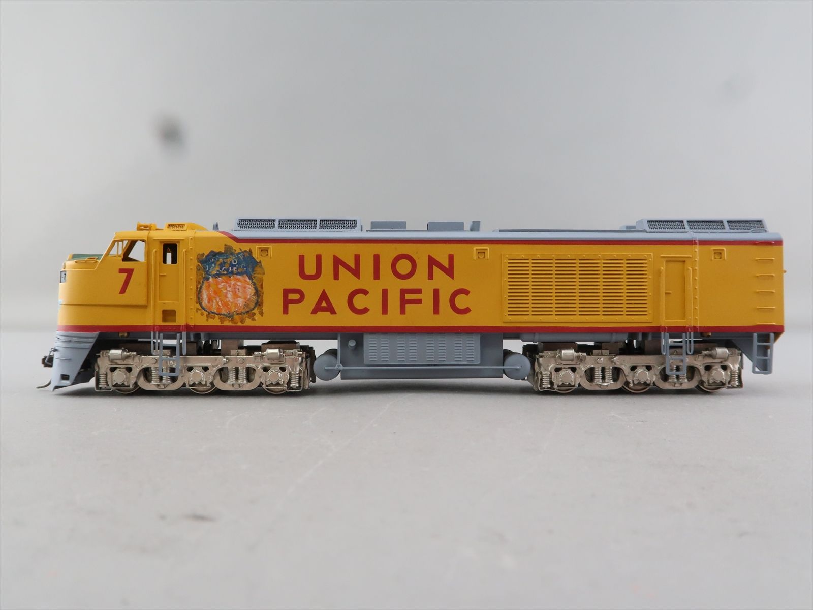 HO Brass Model - UTAO WAKI HANDBUILT UP Union Pacific 8500 HP 3 Unit ...