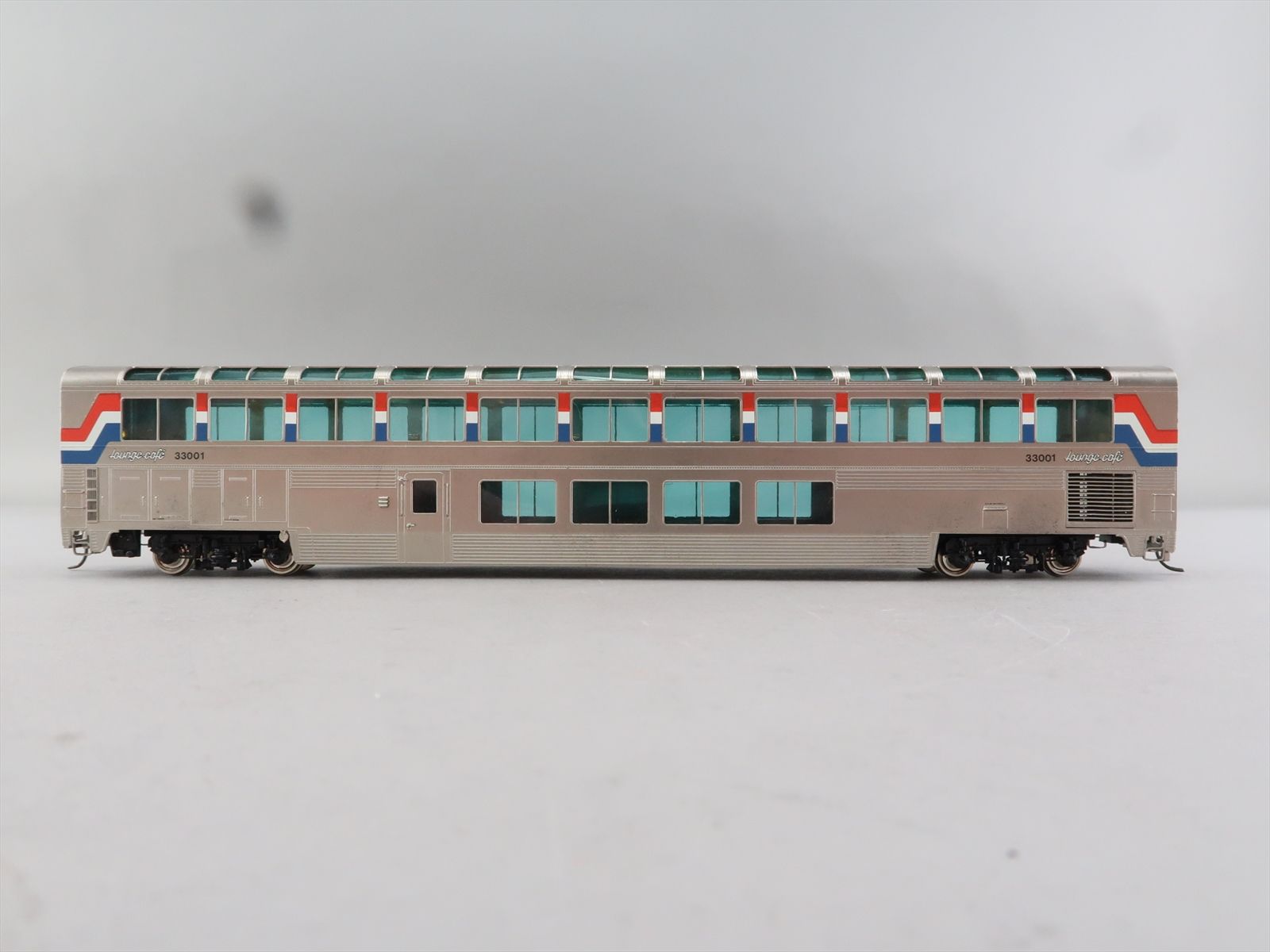 HO Brass Model - OMI 3225 Amtrak Diner Superliner Lounge Cafe #33001 ...