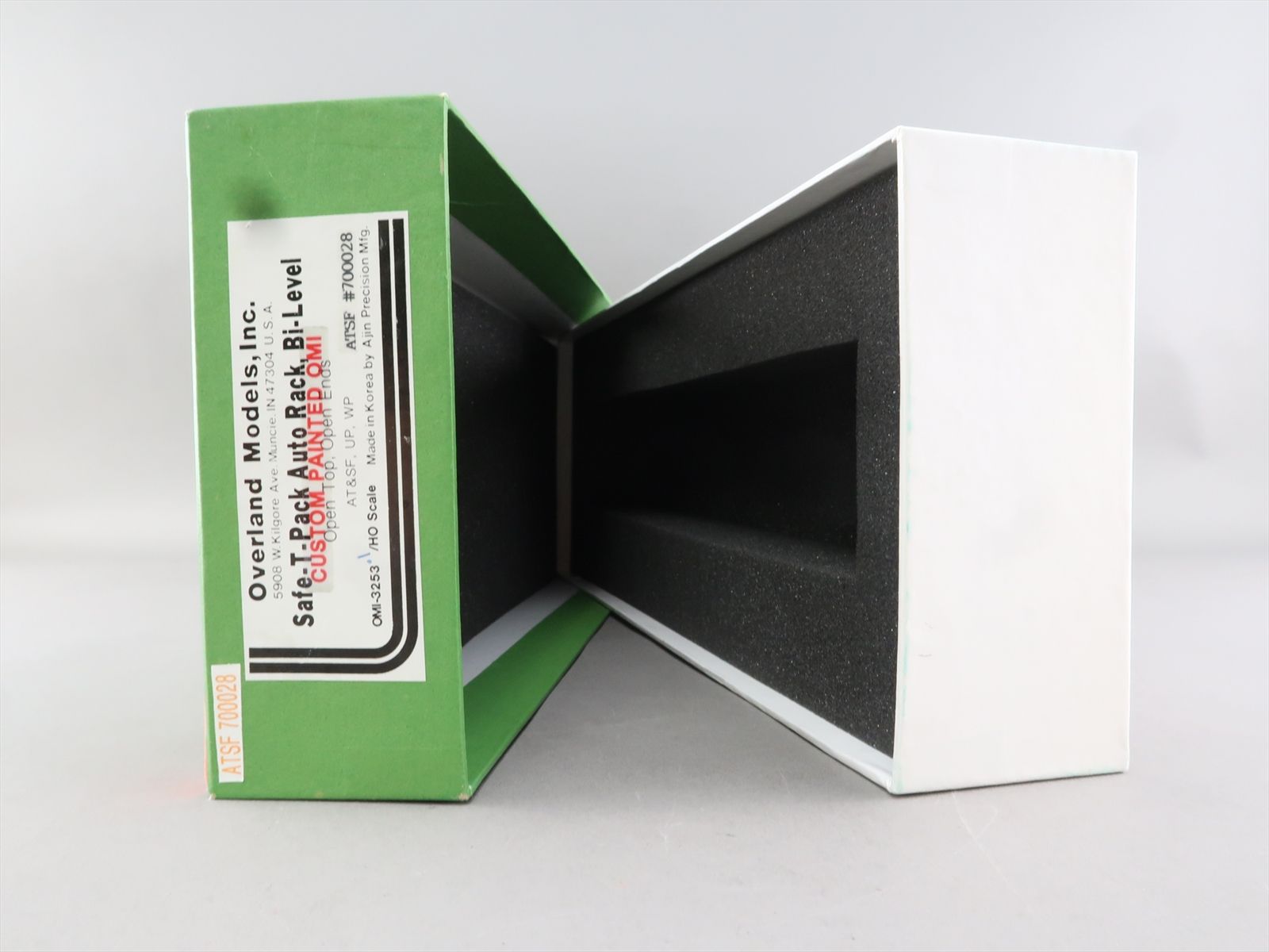 HO Brass Model - OMI 3253.1 AT&SF Santa Fe Safe-T-Pack Bi-Level Auto ...