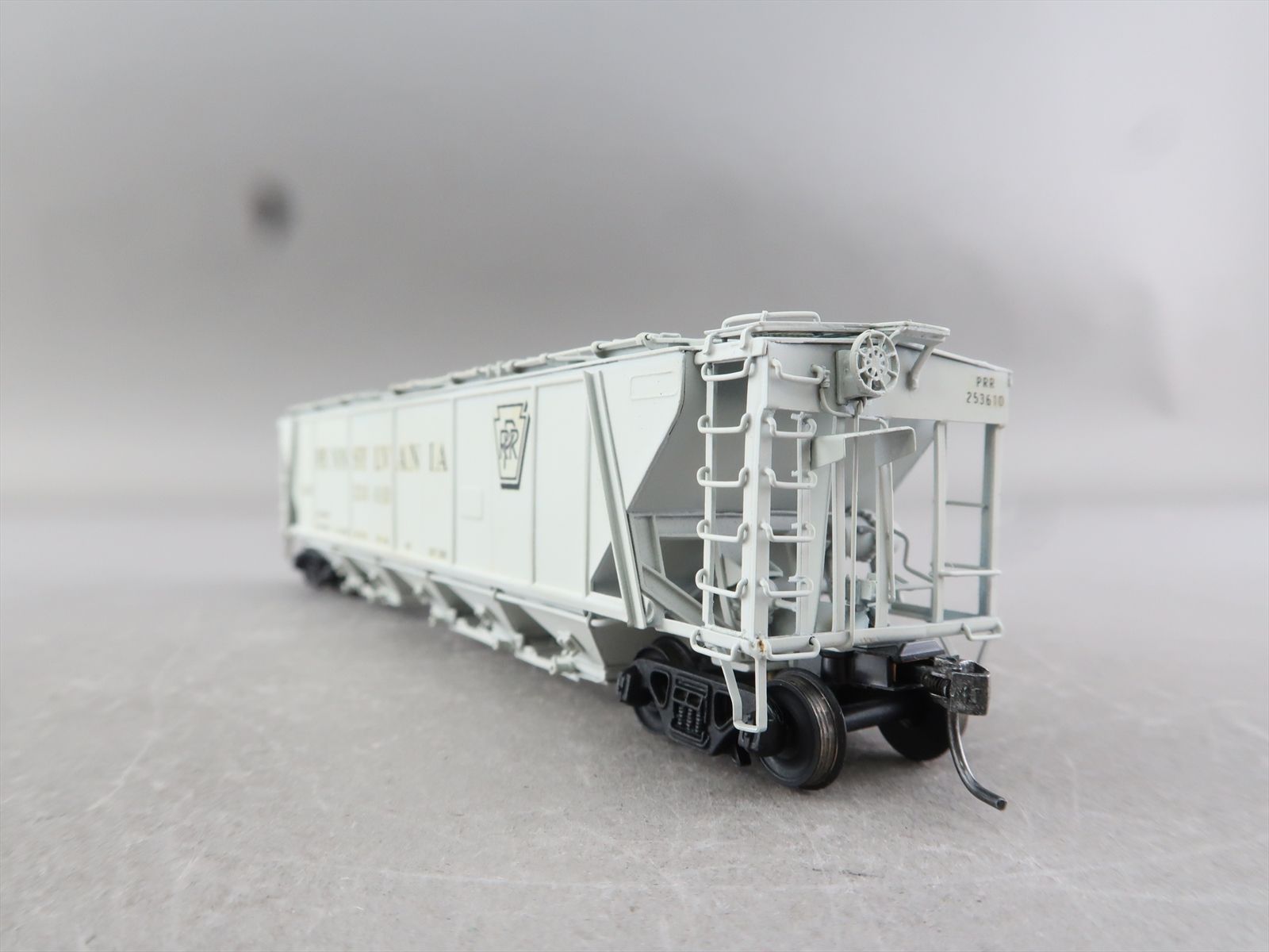 HO Brass Model - OMI 1313 PRR Pennsylvania H32 5 Bay Covered Hopper ...