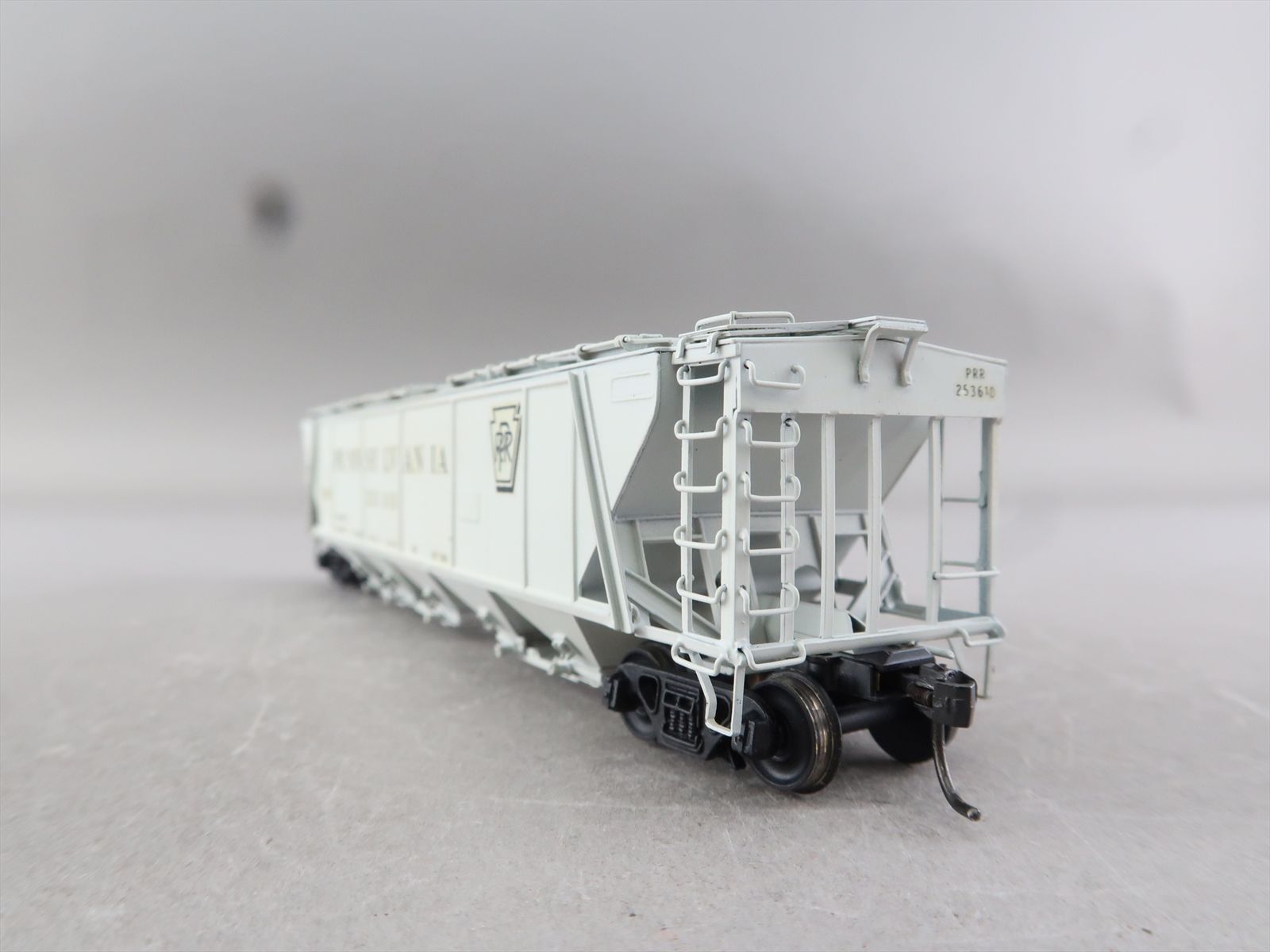 HO Brass Model - OMI 1313 PRR Pennsylvania H32 5 Bay Covered Hopper ...