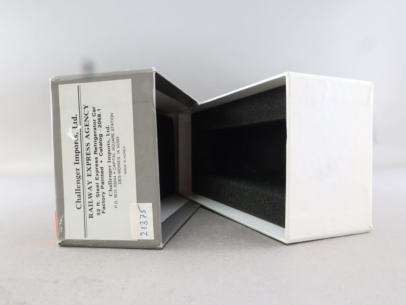 HO Brass Model - CIL 2068.1 REA Railway Express Agency 52' Reefer REX ...