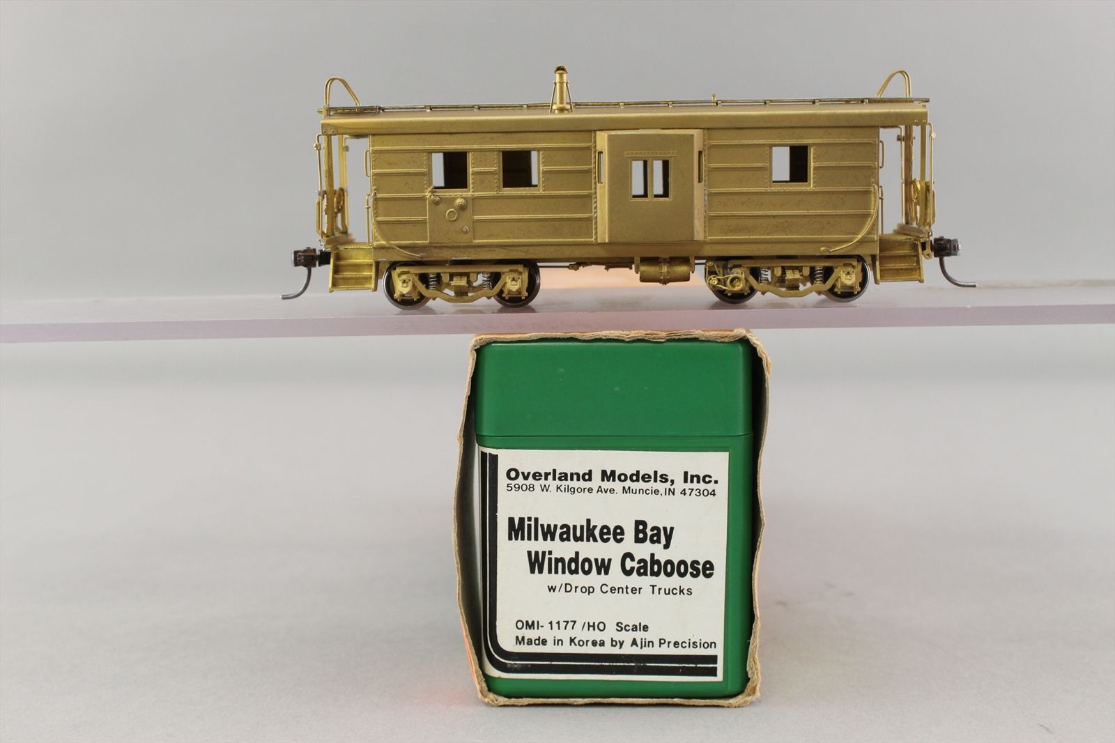HO Brass Model - OMI 1177 Milwaukee Bay Window Caboose Drop Center ...