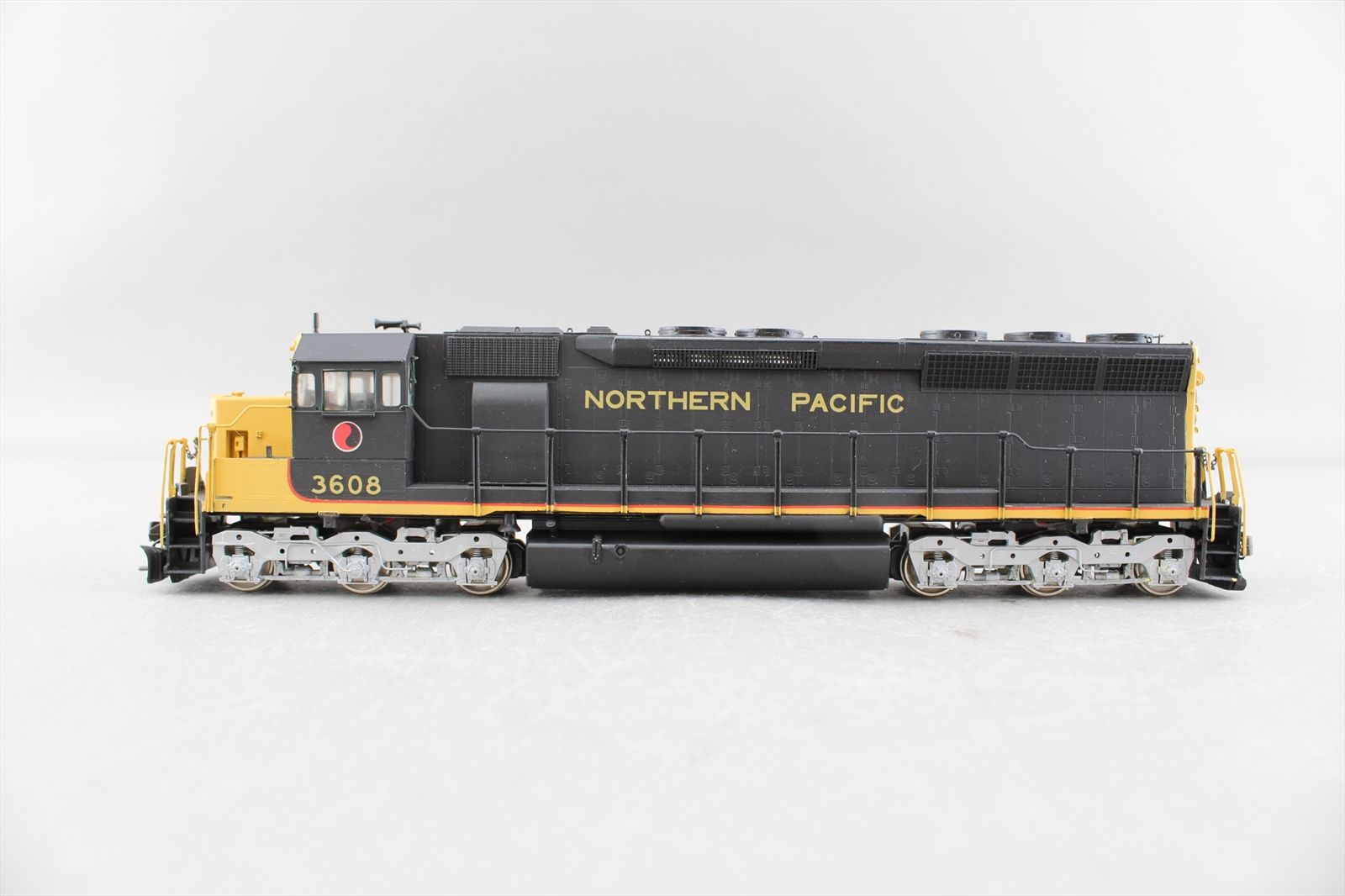 HO Brass Model - OMI 6078 NP Northern Pacific SD-45 #3608 - Custom ...