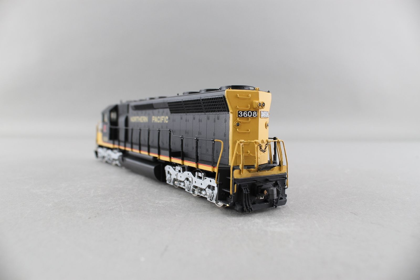 HO Brass Model - OMI 6078 NP Northern Pacific SD-45 #3608 - Custom ...