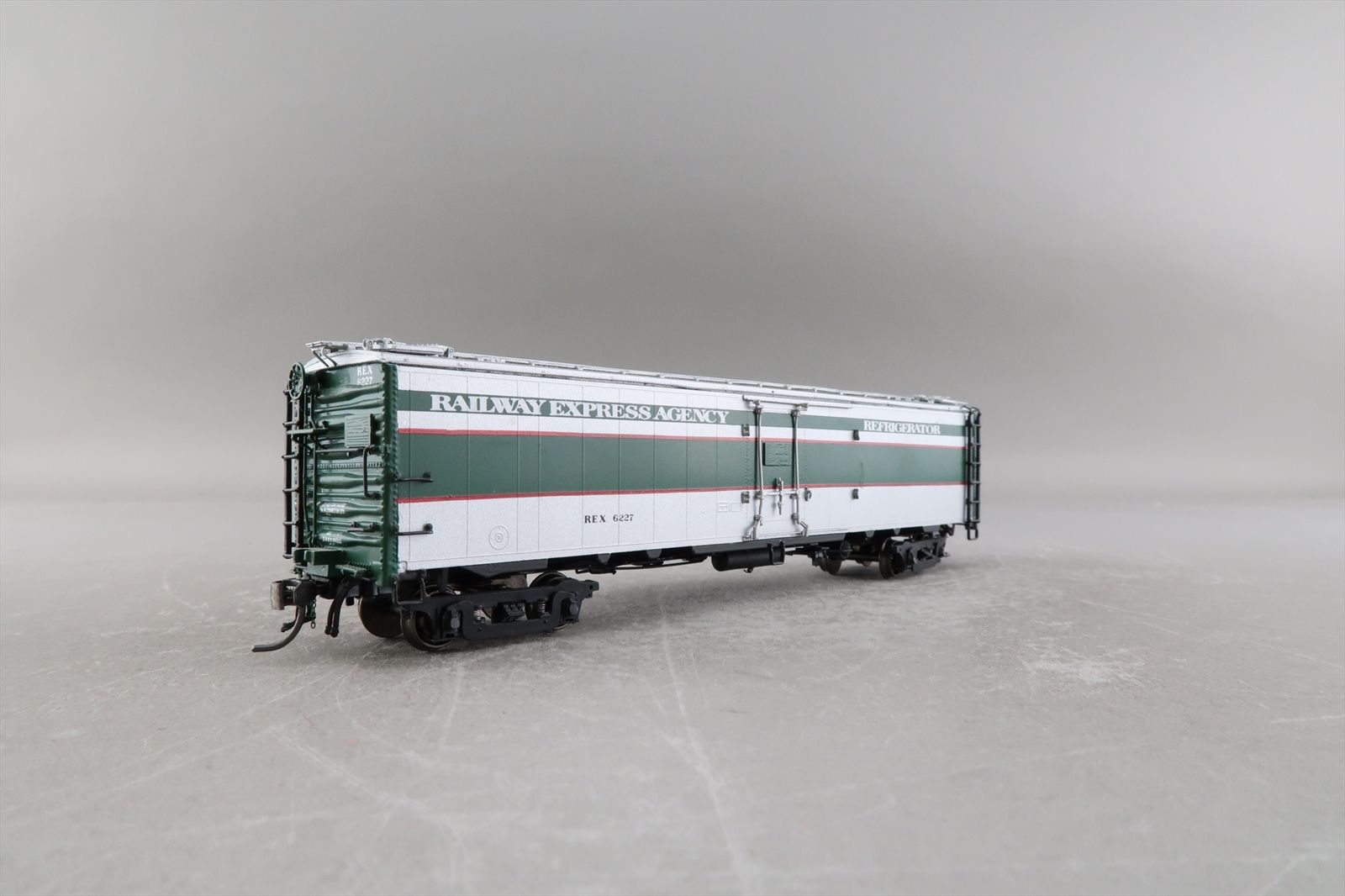 HO Brass Model - CIL 2141.1 REA Railway Express Agency Reefer Steel ...