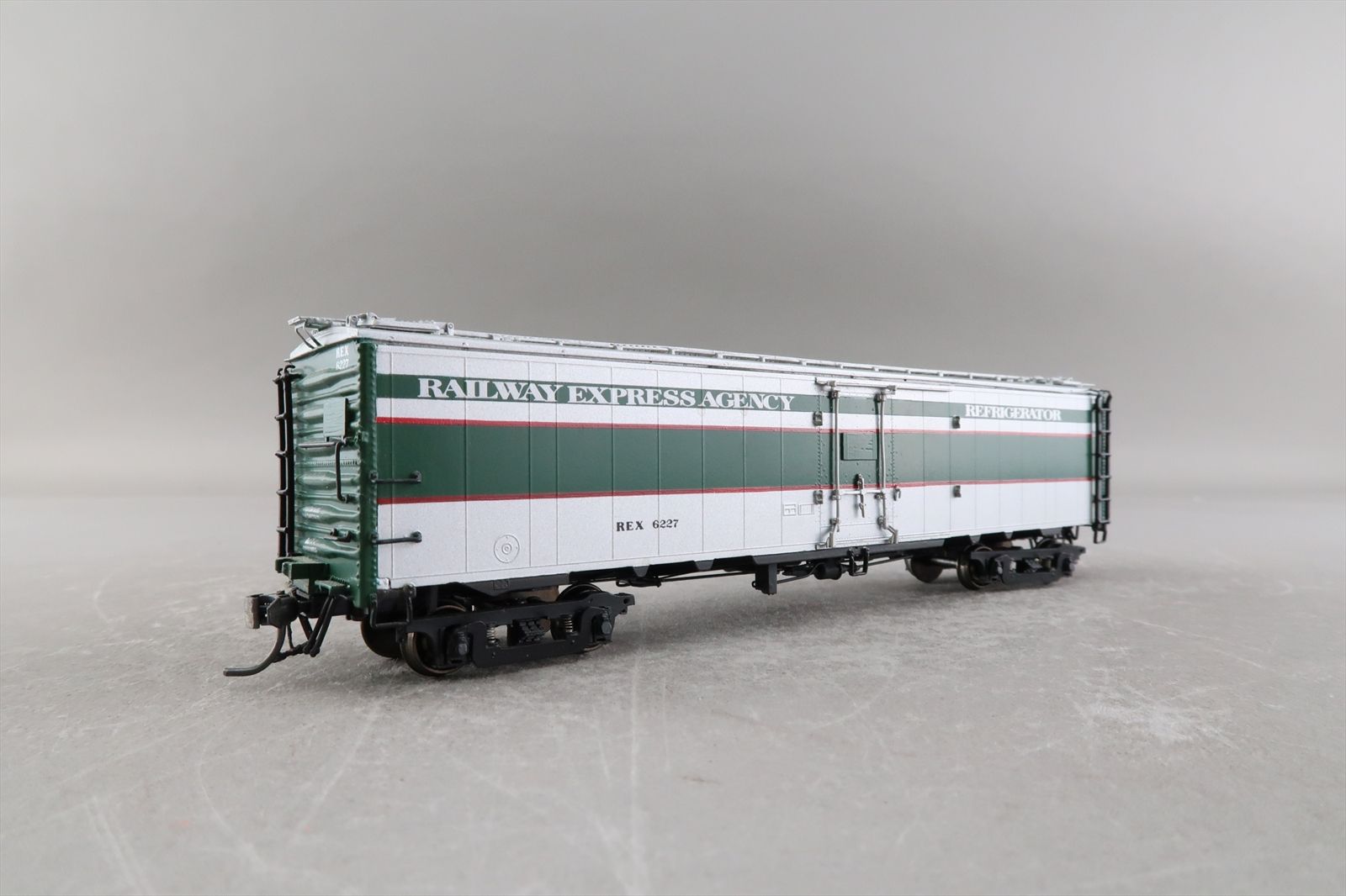 HO Brass Model - CIL 2141.1 REA Railway Express Agency Reefer Steel ...