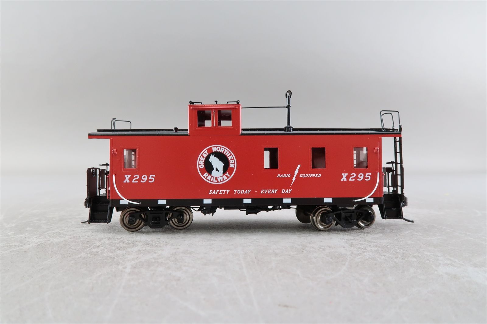 HO Brass Model - OMI 1237.1 GN Great Northern Steel Caboose 1949 Era # ...