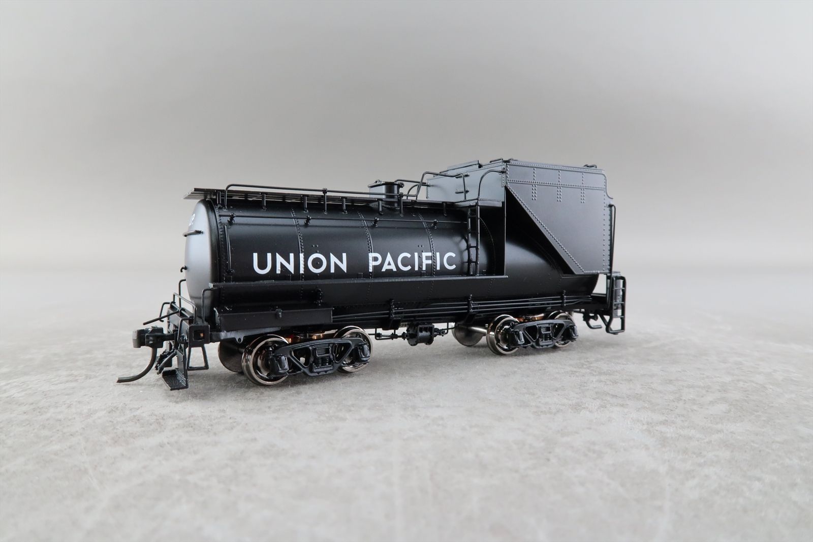 HO Brass Model - OMI AK-1007 UP Union Pacific 9000 Gallon Tender ONLY ...