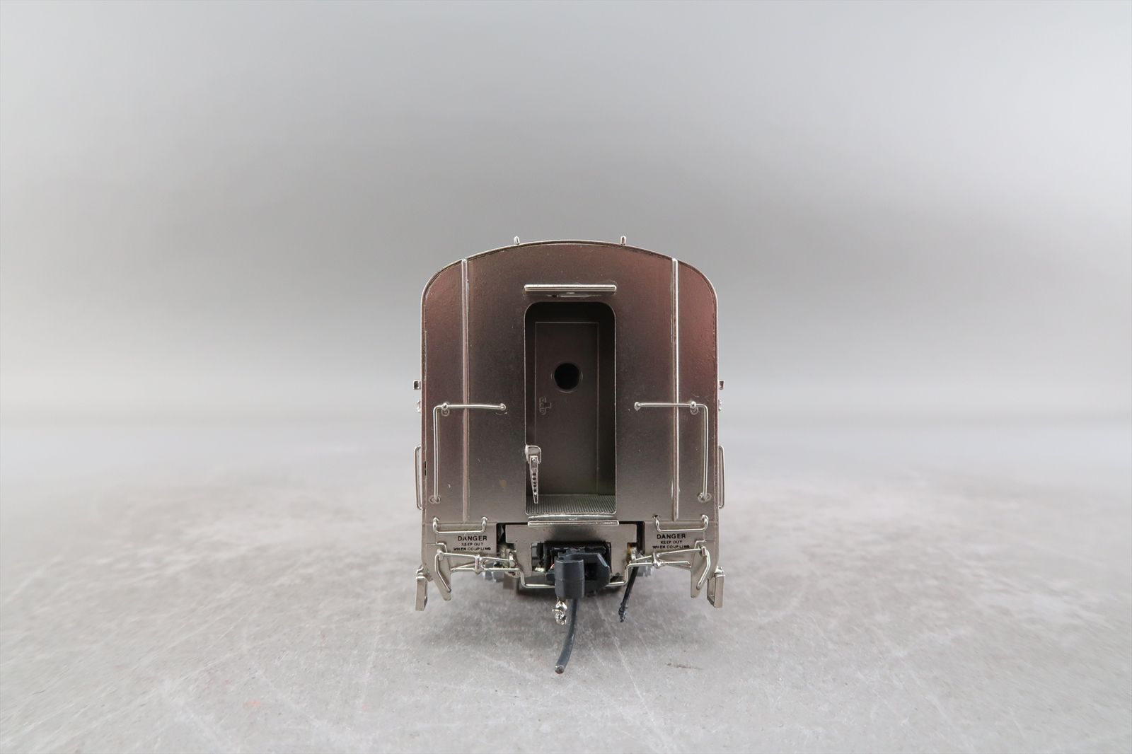 HO Brass Model - TCY 0935 SP Southern Pacific Budd 44 Seat Chair Car 83-C-4 #2376 - Custom ...