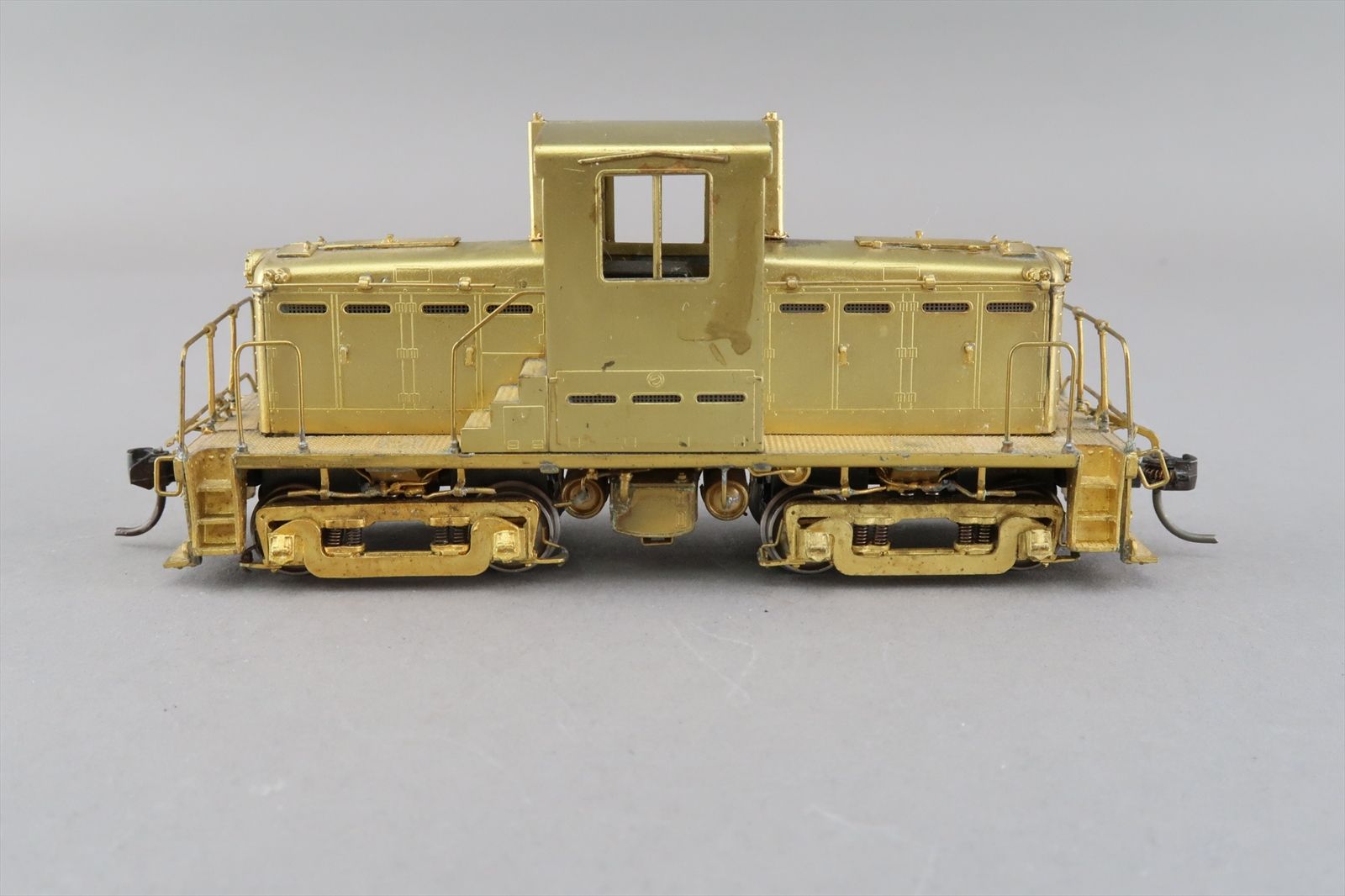 HO Brass Model - OMI 1977 Milwaukee Road Whitcomb Switcher - Unpainted ...