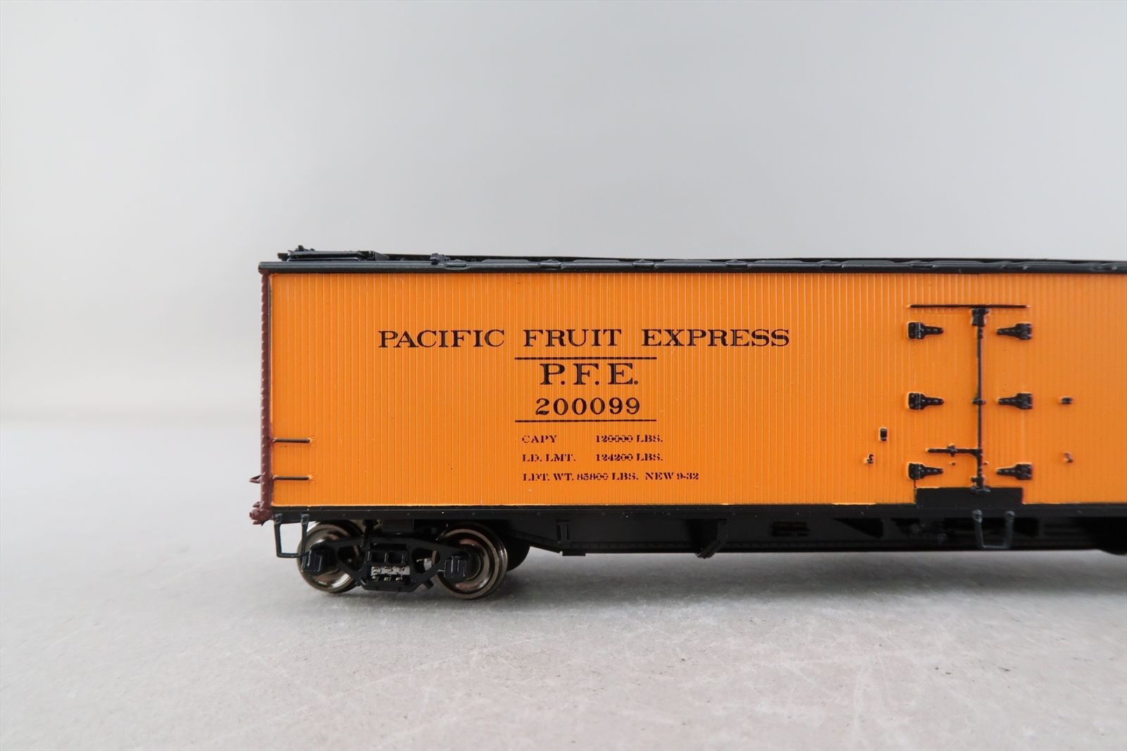 HO Brass Model - PSC 16686-2 UP PFE Pacific Fruit Express R-70-2 52 ...