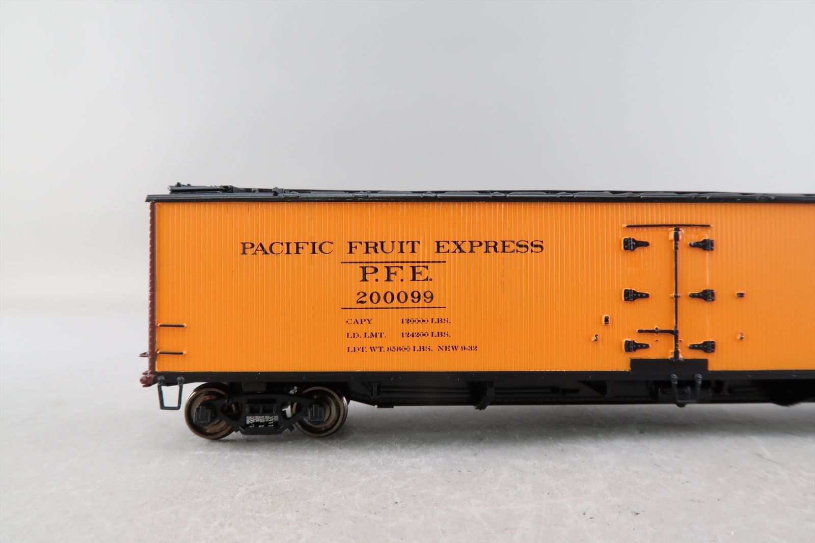 HO Brass Model - PSC 16686-2 UP PFE Pacific Fruit Express R-70-2 52 ...