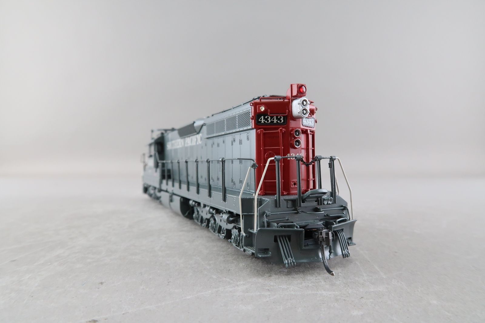 HO Brass Model - OMI 6780.1 SP Southern Pacific SD9E Tall Icicle ...