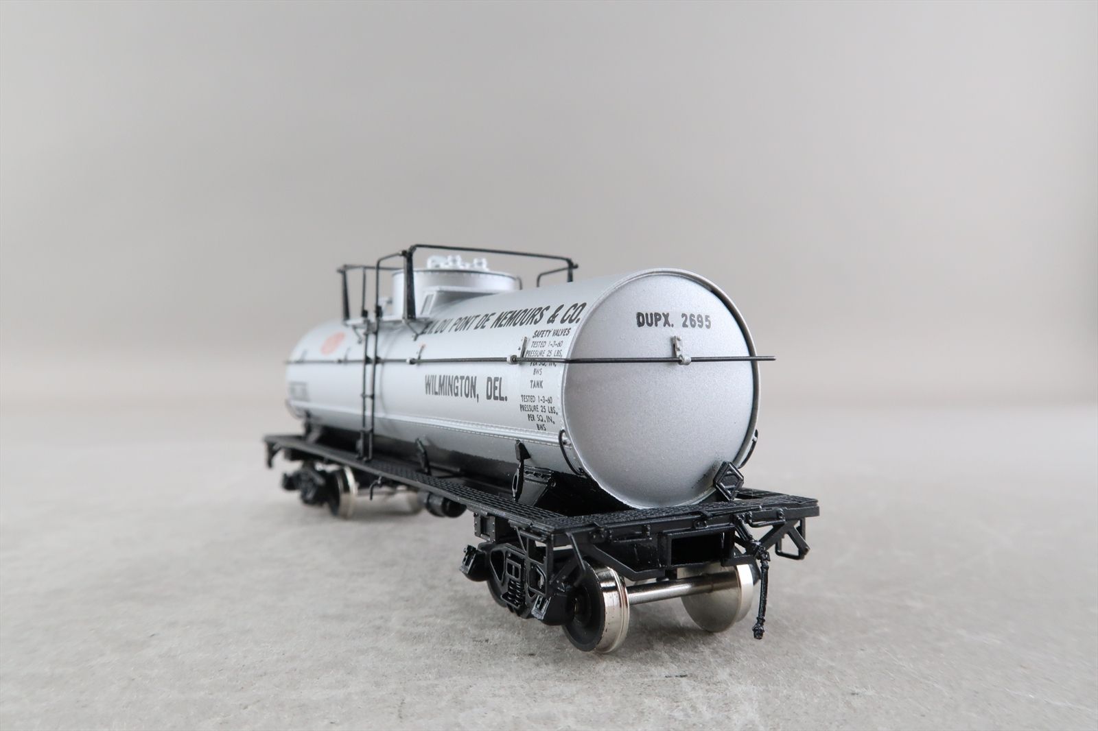 HO Brass Model - OMI 3270.5 GATX DuPont 8000 Gallon Single Dome Tank ...