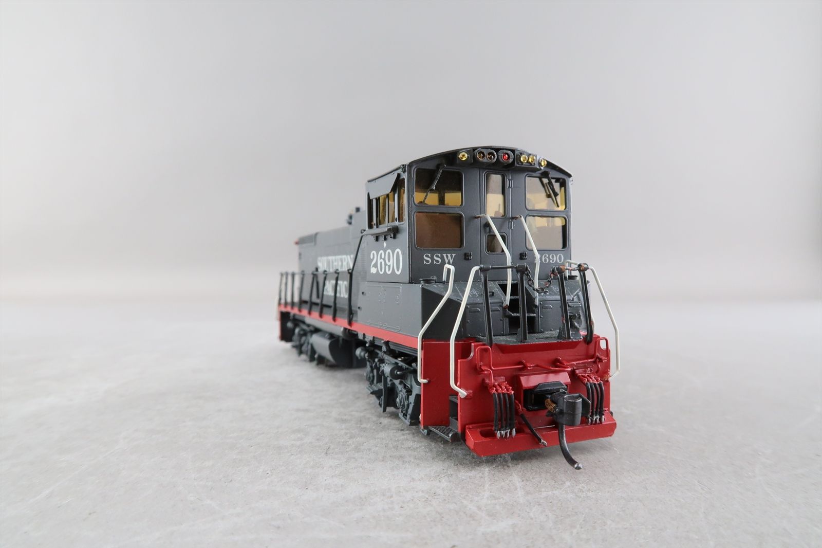 HO Brass Model - OMI 5079 MP as SP Southern Pacific MP15 D-C #2690 ...