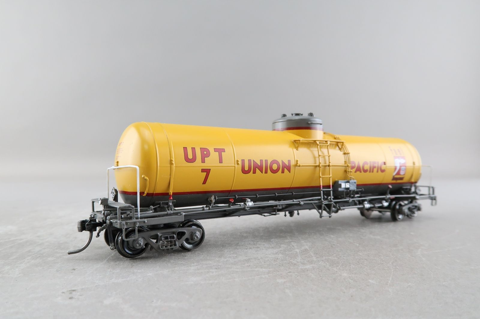 HO Brass Model - OMI 3351.1 UP UPT Union Pacific 20,000 Gallon Diesel ...