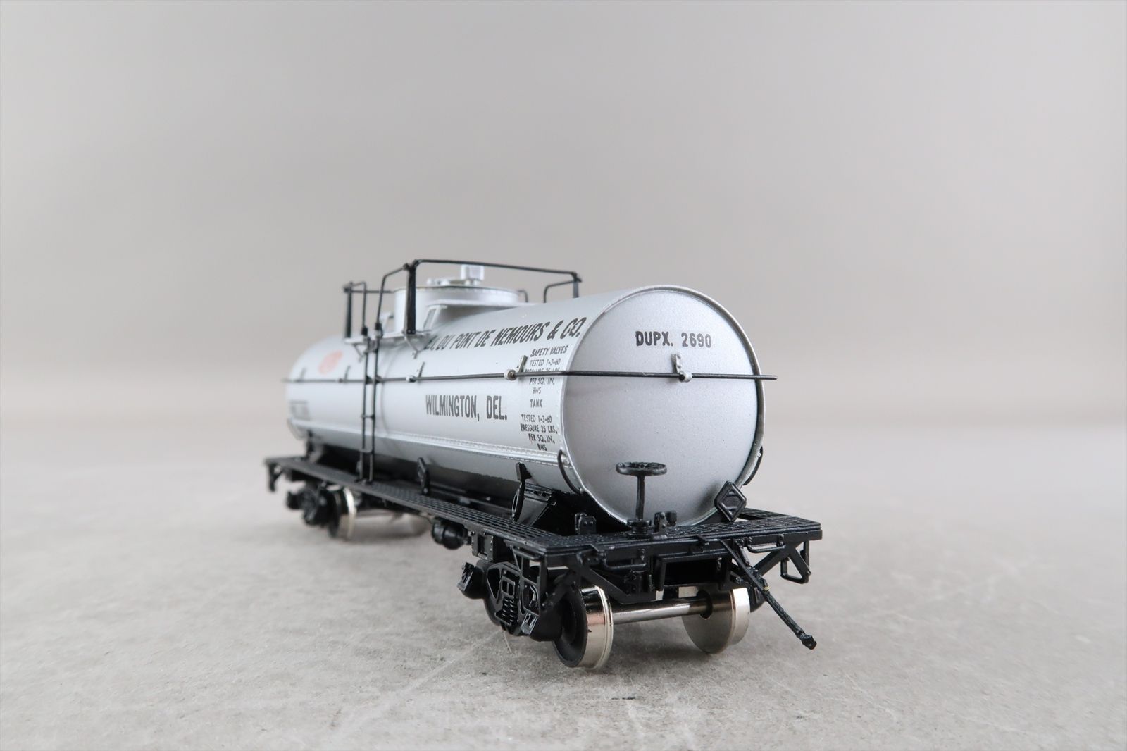 HO Brass Model - OMI 3270.5 GATX DuPont 8000 Gallon Single Dome Tank ...