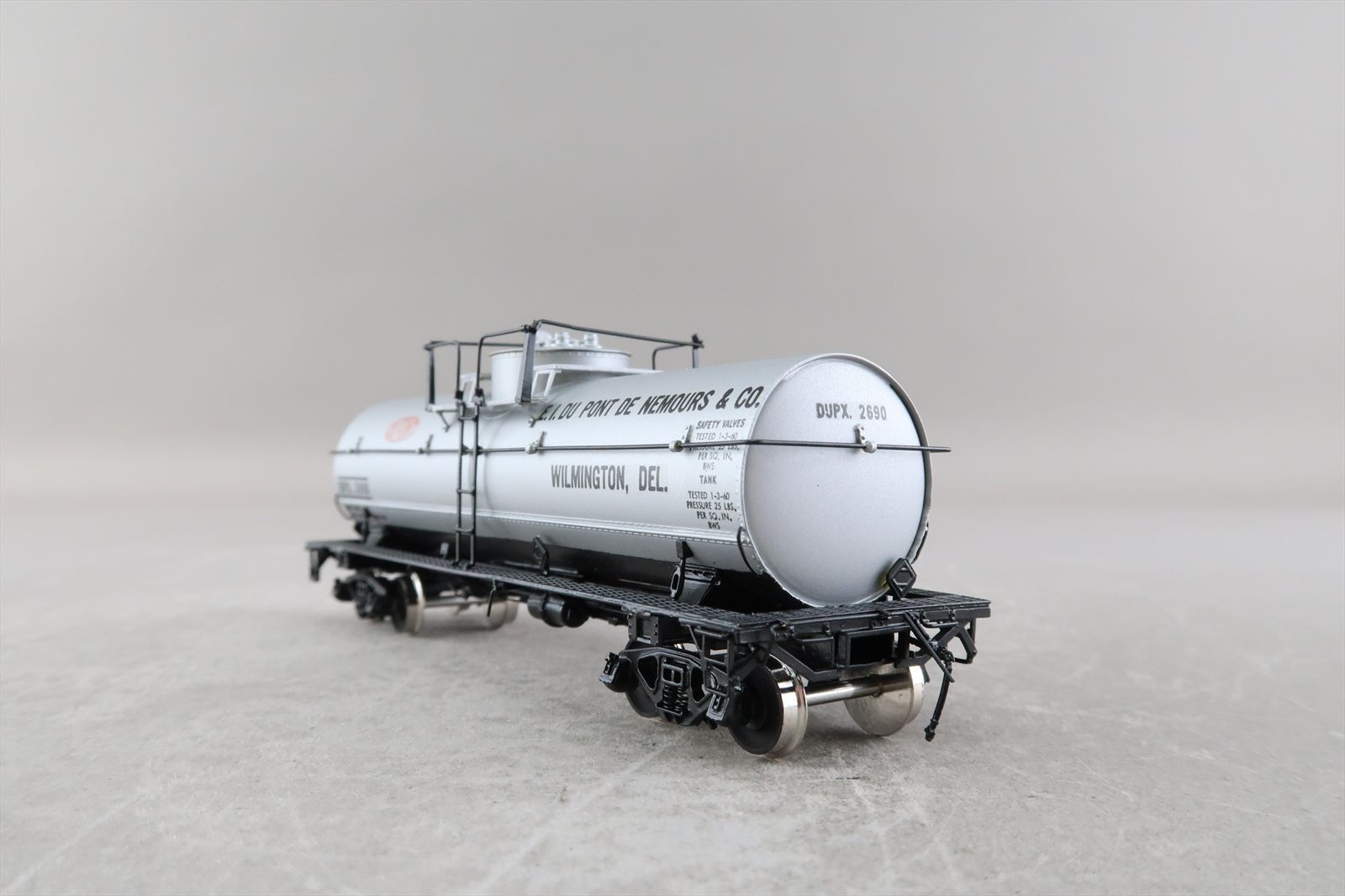 HO Brass Model - OMI 3270.5 GATX DuPont 8000 Gallon Single Dome Tank ...