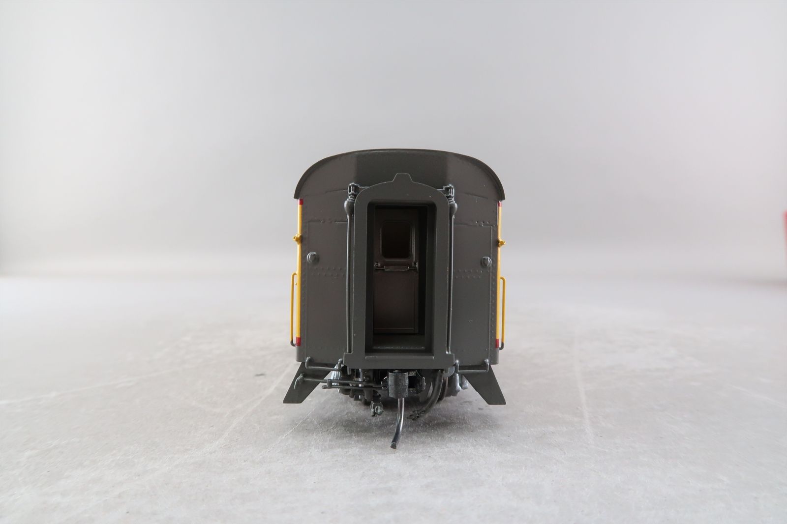 HO Brass Model - TCY 1300.4 UP Union Pacific HW Heavyweight 2 Vestibule ...