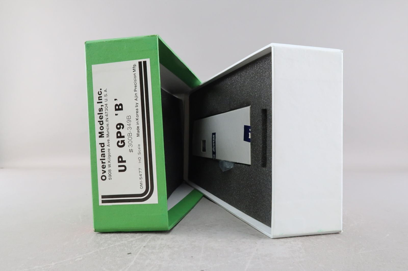 HO Brass Model - OMI 5477 UP Union Pacific GP9 GP9B B Unit #300B ...