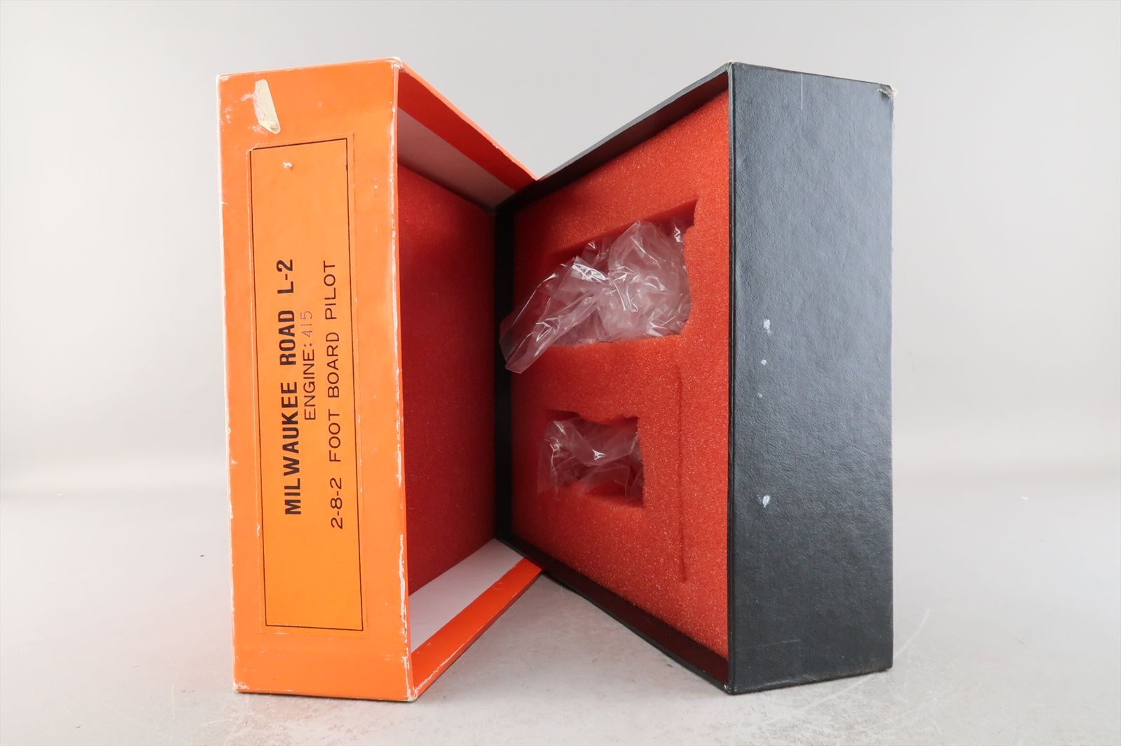 HO Brass Model - NPP Milwaukee Road L-2 2-8-2 Footboard Pilot #415 ...