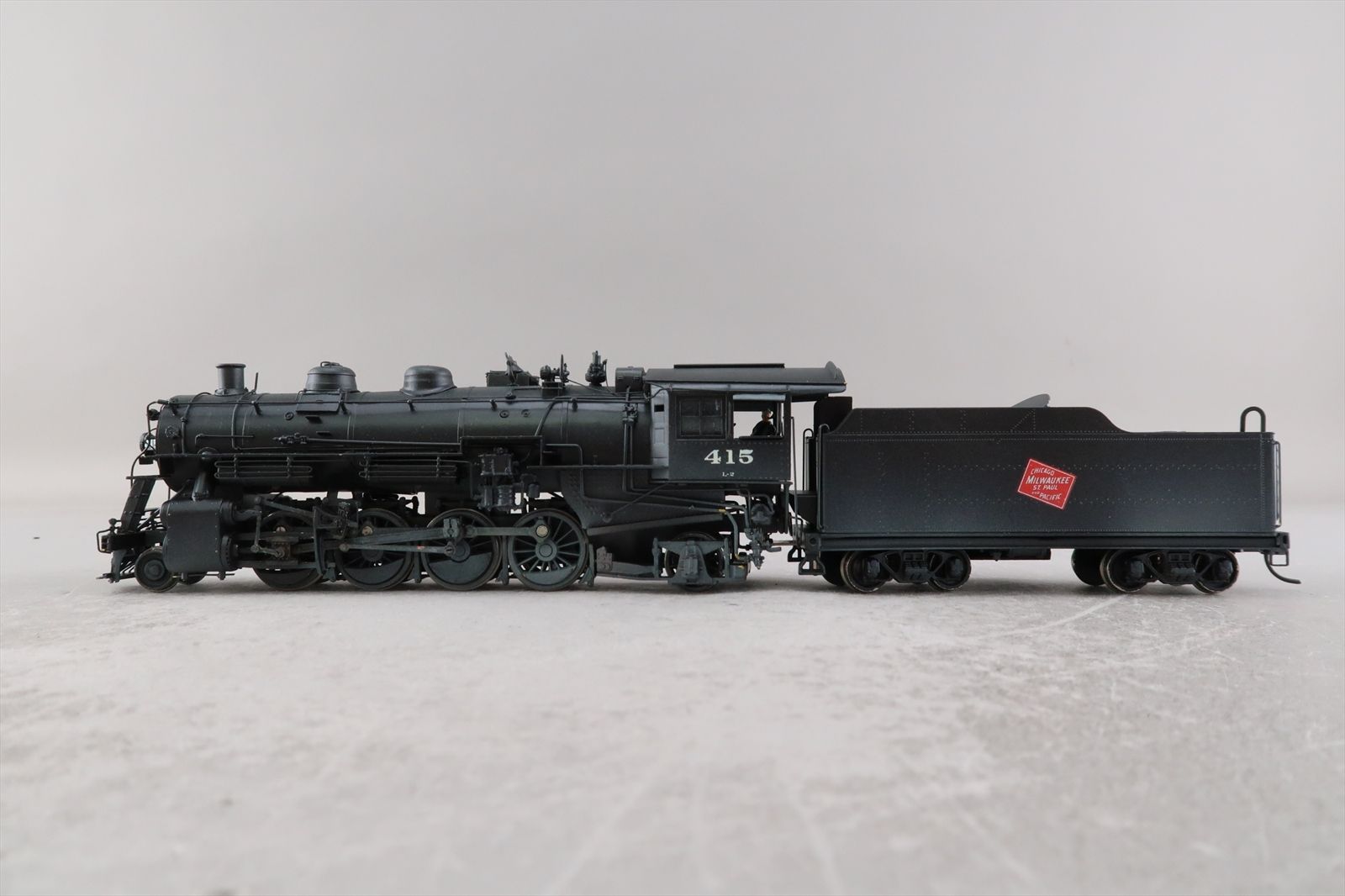 HO Brass Model - NPP Milwaukee Road L-2 2-8-2 Footboard Pilot #415 ...