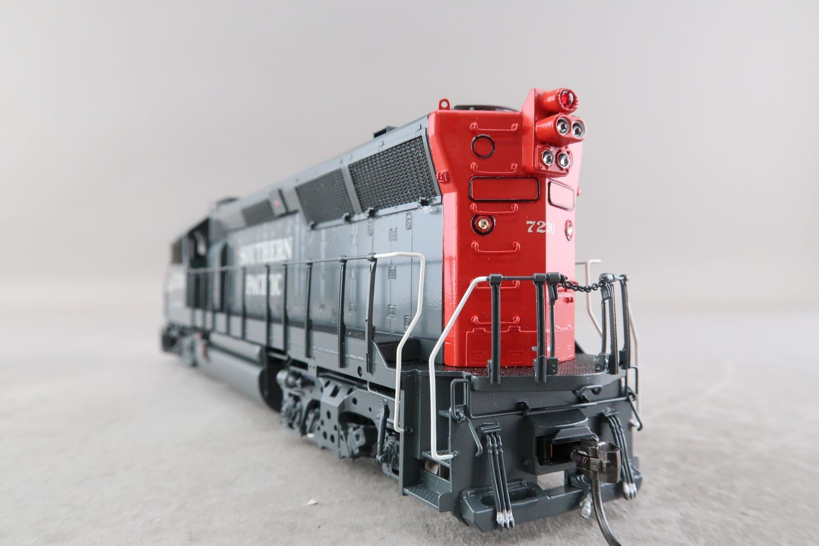 HO Brass Model - OMI 5123.2 SP Southern Pacific GP40X Locotrol Slave ...