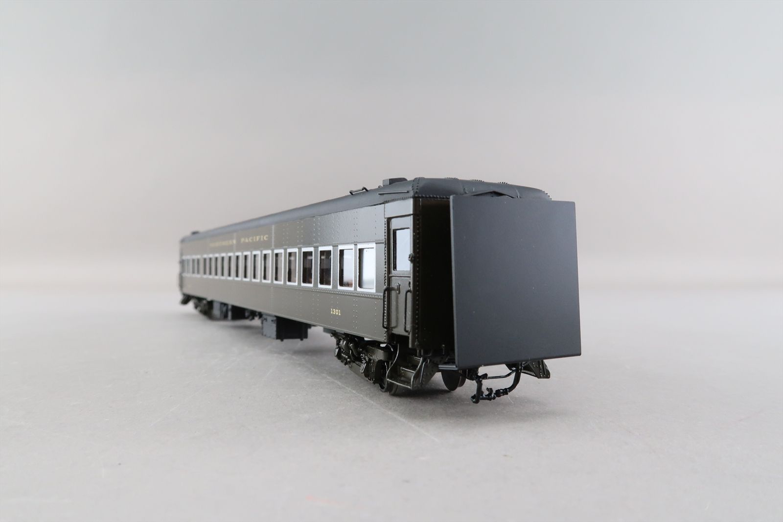 HO Brass Model - W&R NP Northern Pacific Pullman Green Semi-Lightweight ...