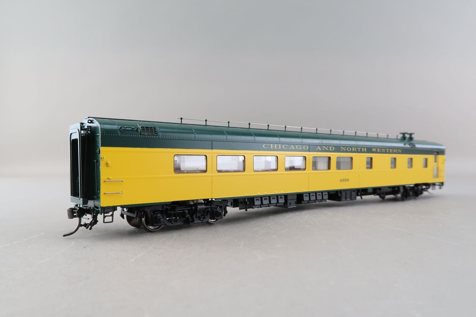 HO Brass Model - TCY 1385.7 C&NW Chicago & Northwestern 44 Seat Diner ...