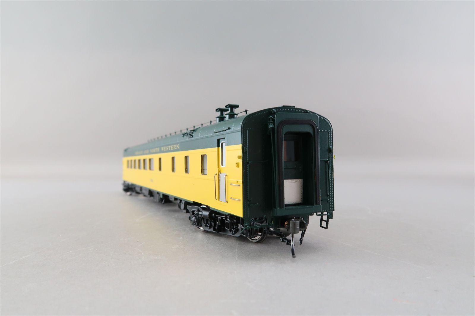 HO Brass Model - TCY 1385.7 C&NW Chicago & Northwestern 44 Seat Diner ...